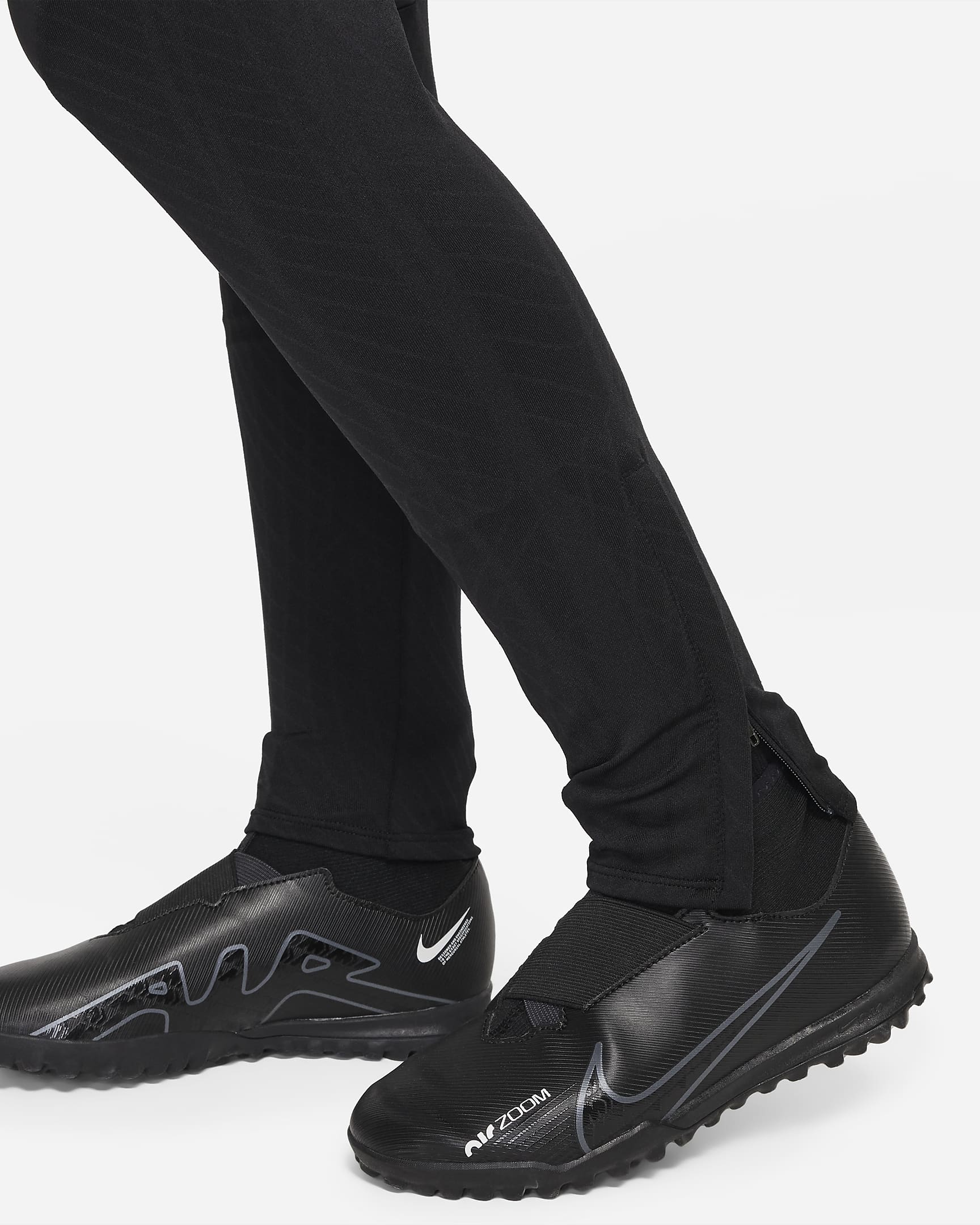 Chelsea F.C. Strike Third Older Kids' Nike Dri-FIT Football Knit Pants. Nike UK