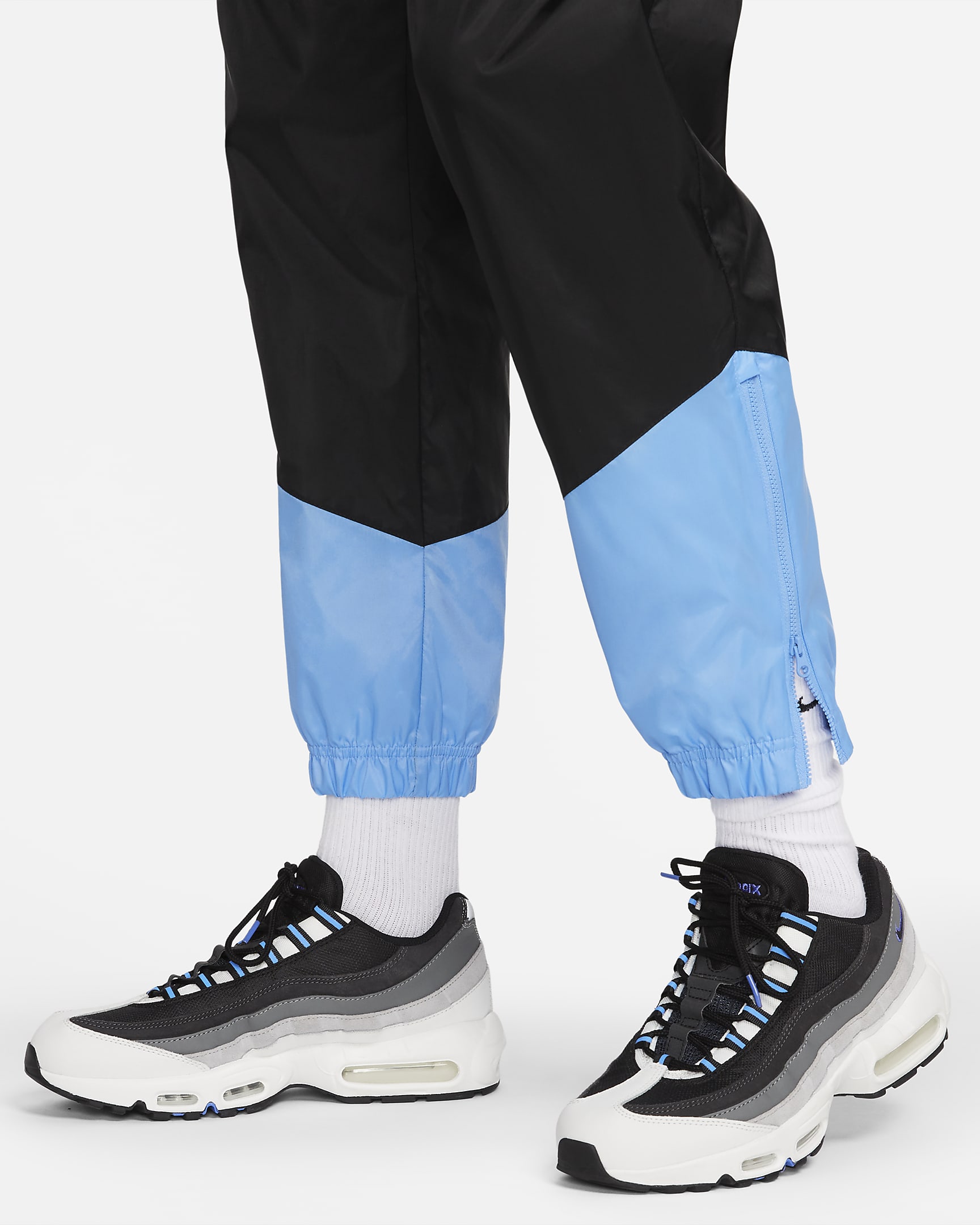 Nike Windrunner Men's Woven Lined Trousers. Nike IL