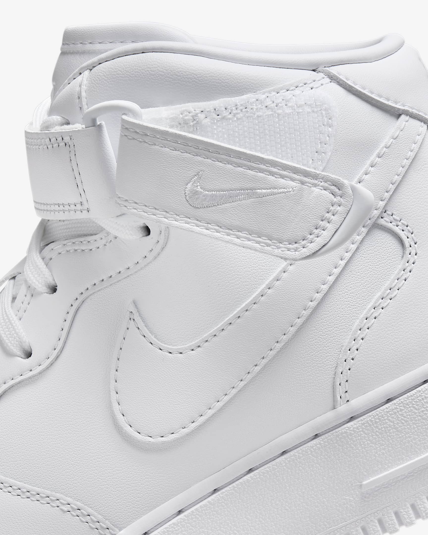 Nike Air Force 1 '07 Mid Fresh Men's Shoes. Nike IL