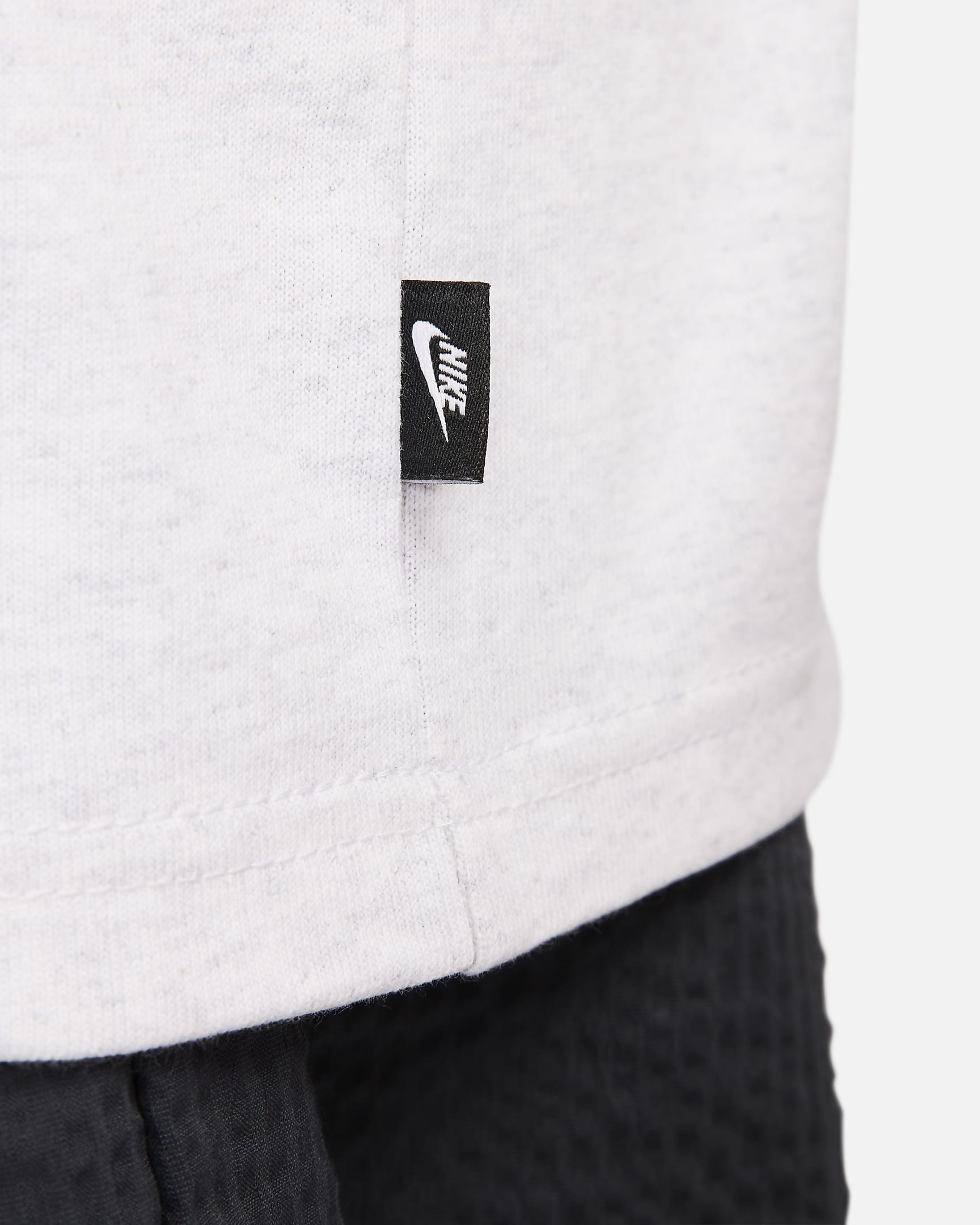 Nike Sportswear Premium Essentials Men's Pocket T-Shirt. Nike.com