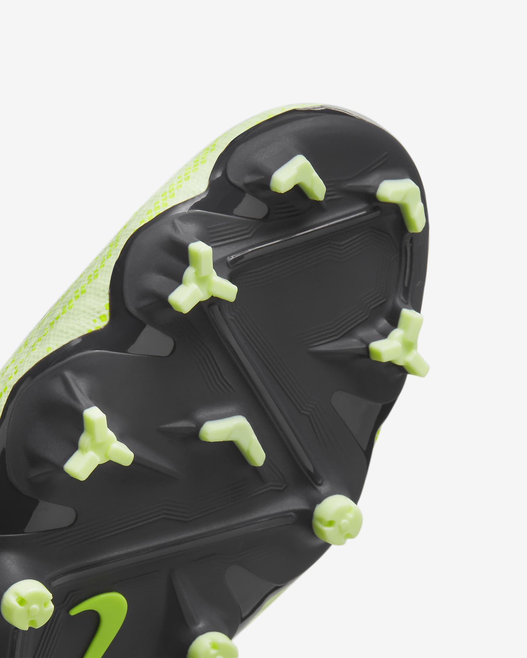 Nike Phantom GX Academy Multi-ground Football Boot. Nike DK