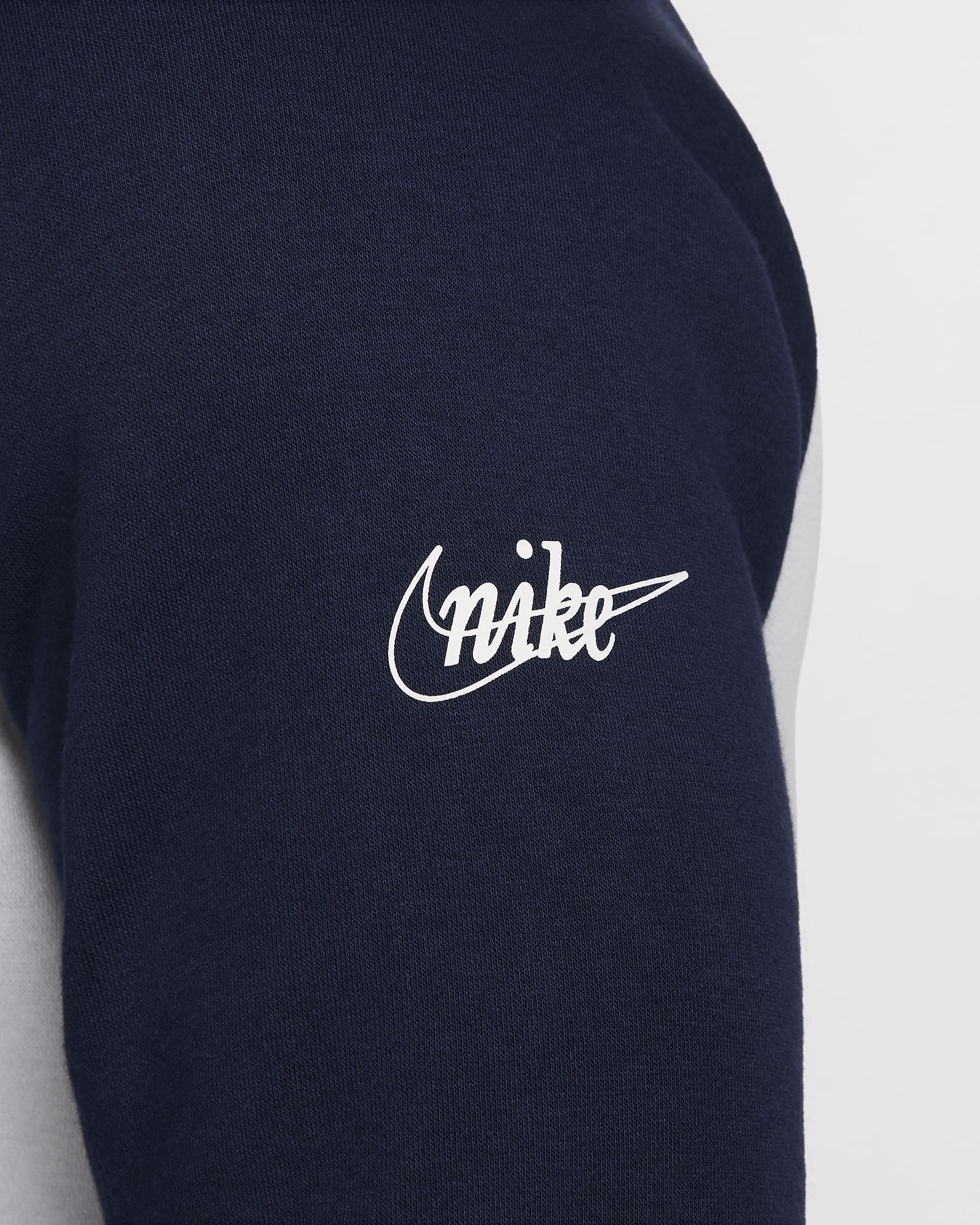 Nike Historic Raglan (NFL Giants) Men's Sweatshirt. Nike UK