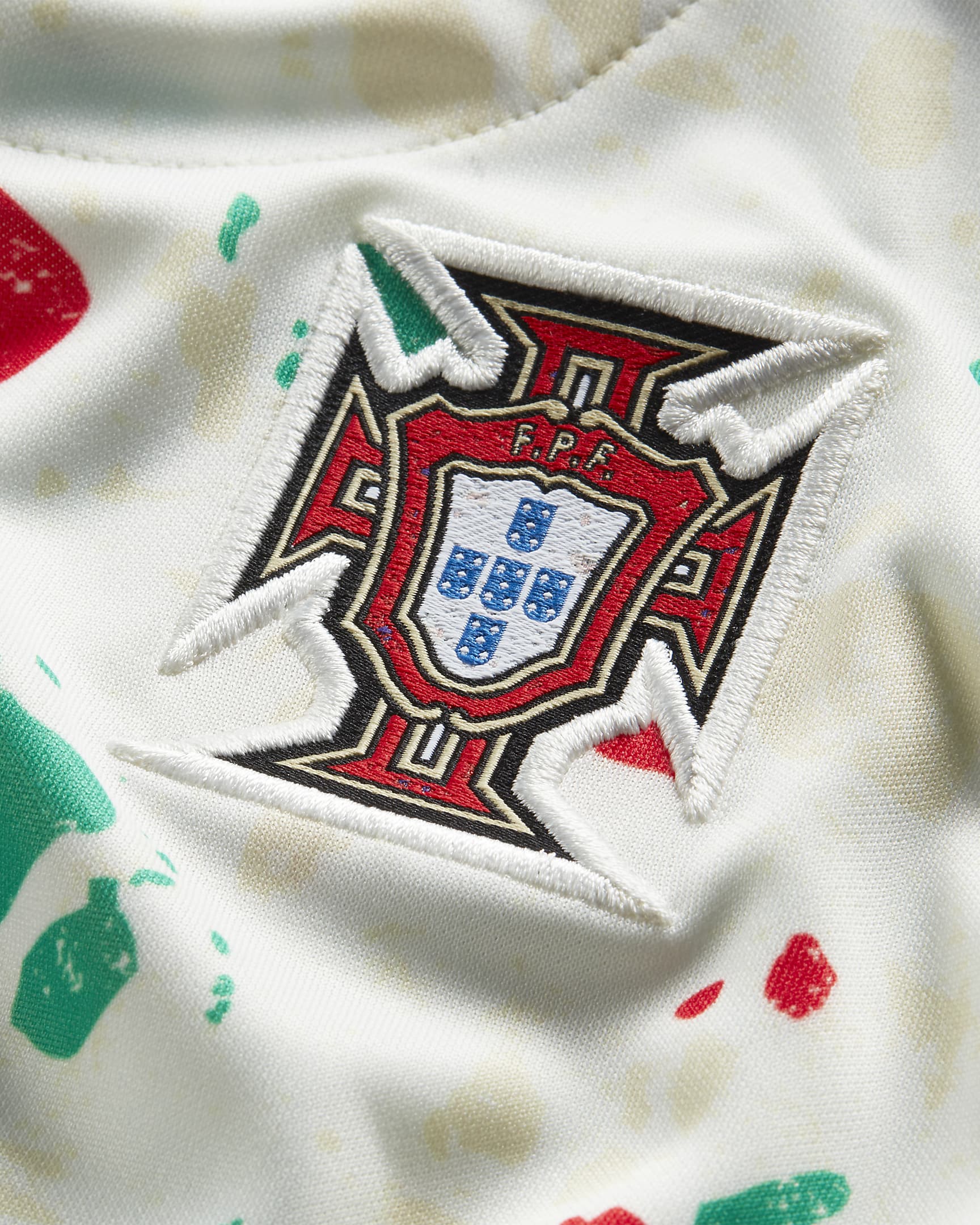 Portugal 2023 Away Younger Kids' Nike Dri-FIT 3-Piece Kit. Nike HR