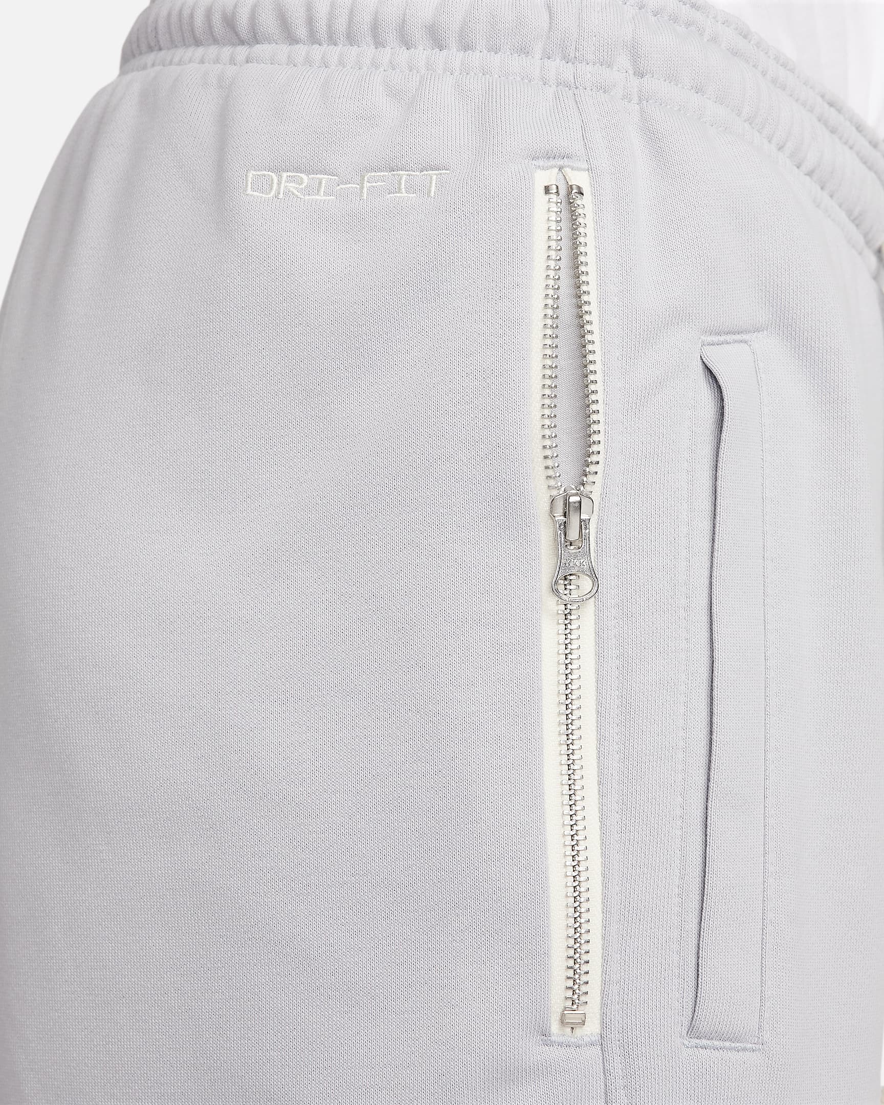 Nike Standard Issue Men's Dri-FIT Basketball Trousers. Nike NO