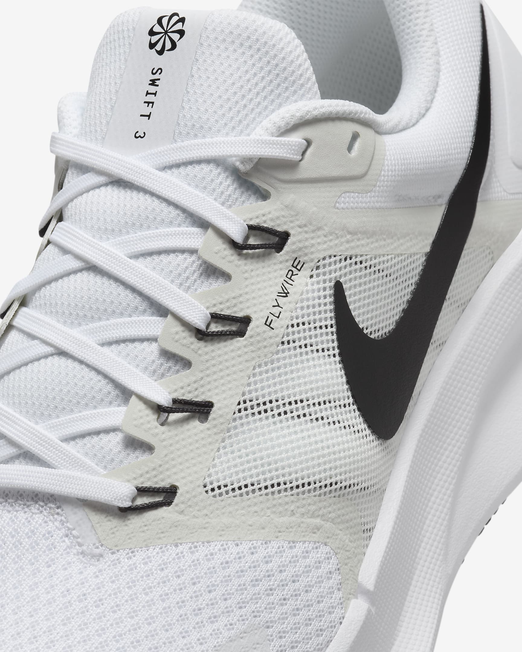 Nike Run Swift 3 男款路跑鞋。Nike TW