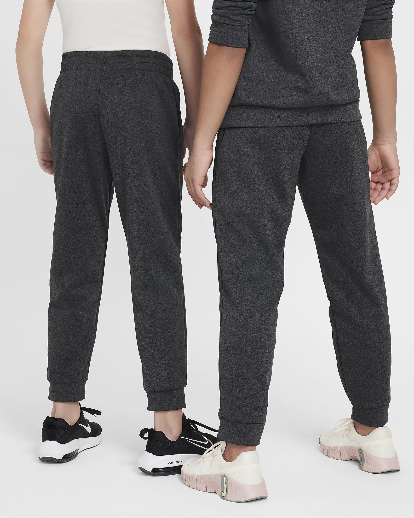 Nike Multi+ Big Kids' Therma-FIT Training Joggers (Extended Size). Nike.com