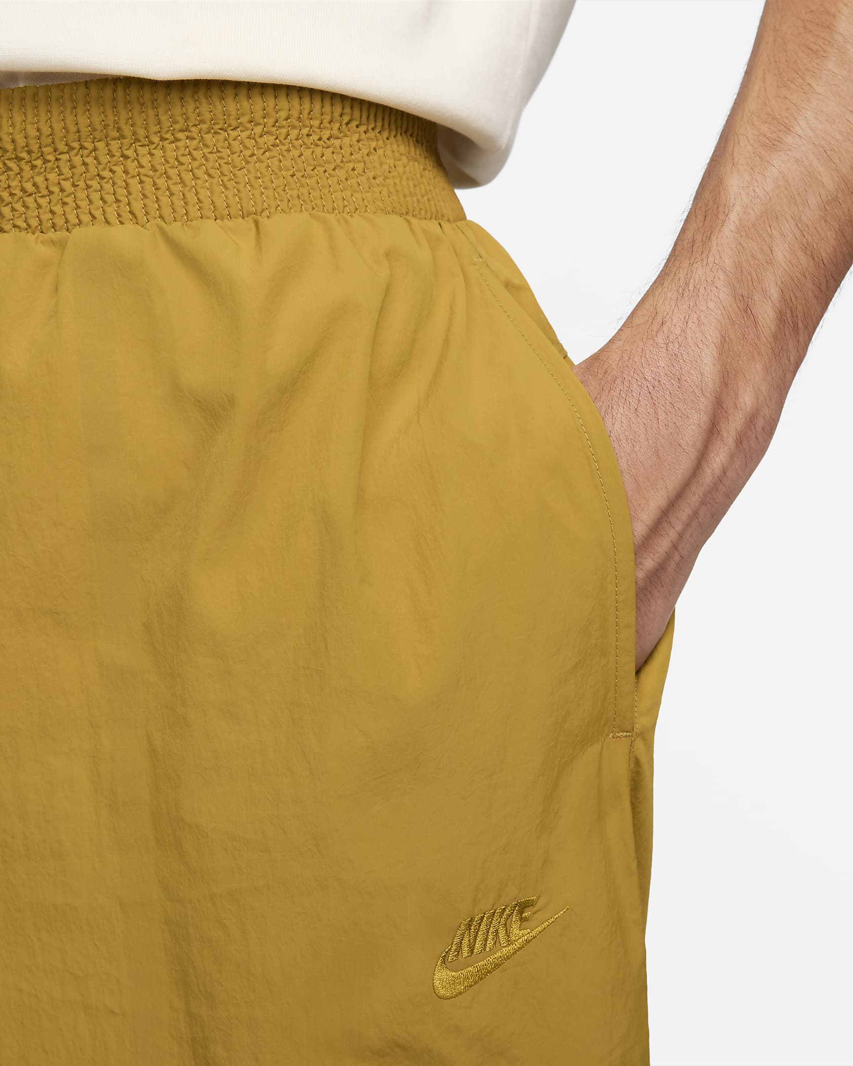 Nike Sportswear Repel Tech Pack Herren-Webhose. Nike DE