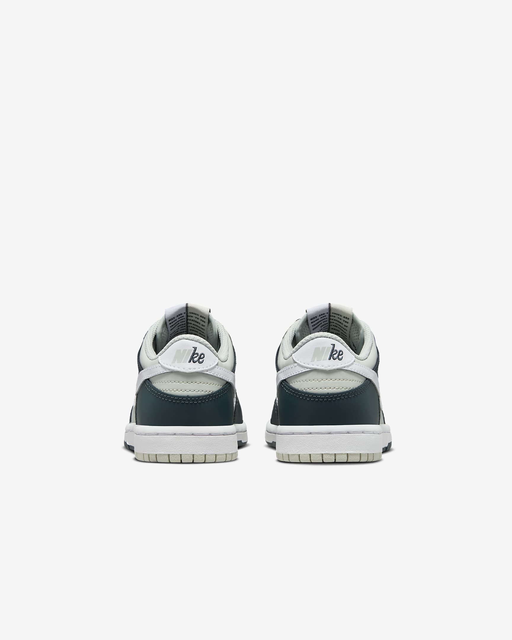 Nike Dunk Low Younger Kids' Shoes. Nike LU