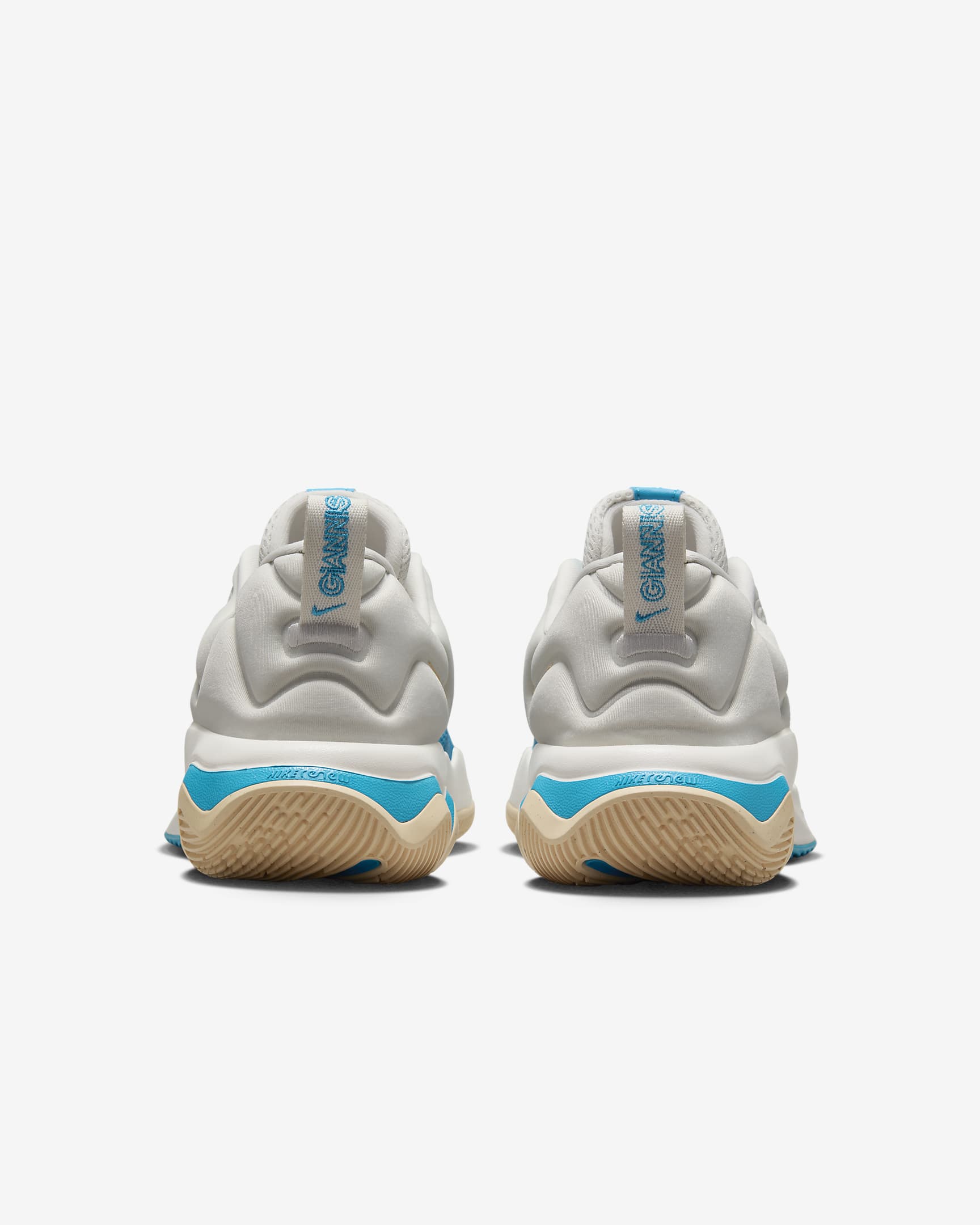 Calzado de básquetbol Giannis Immortality 3 "Nigeria x Greece". Nike.com