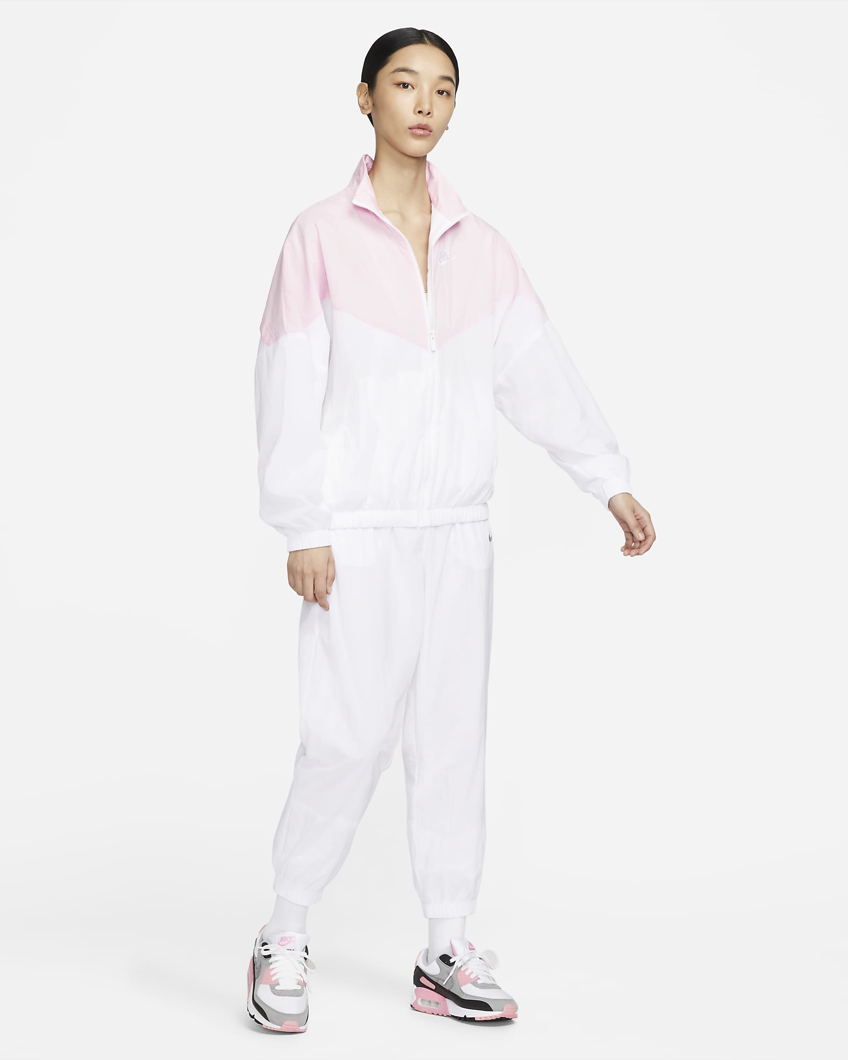 Nike Sportswear Essential Windrunner Women's Woven Jacket. Nike IN