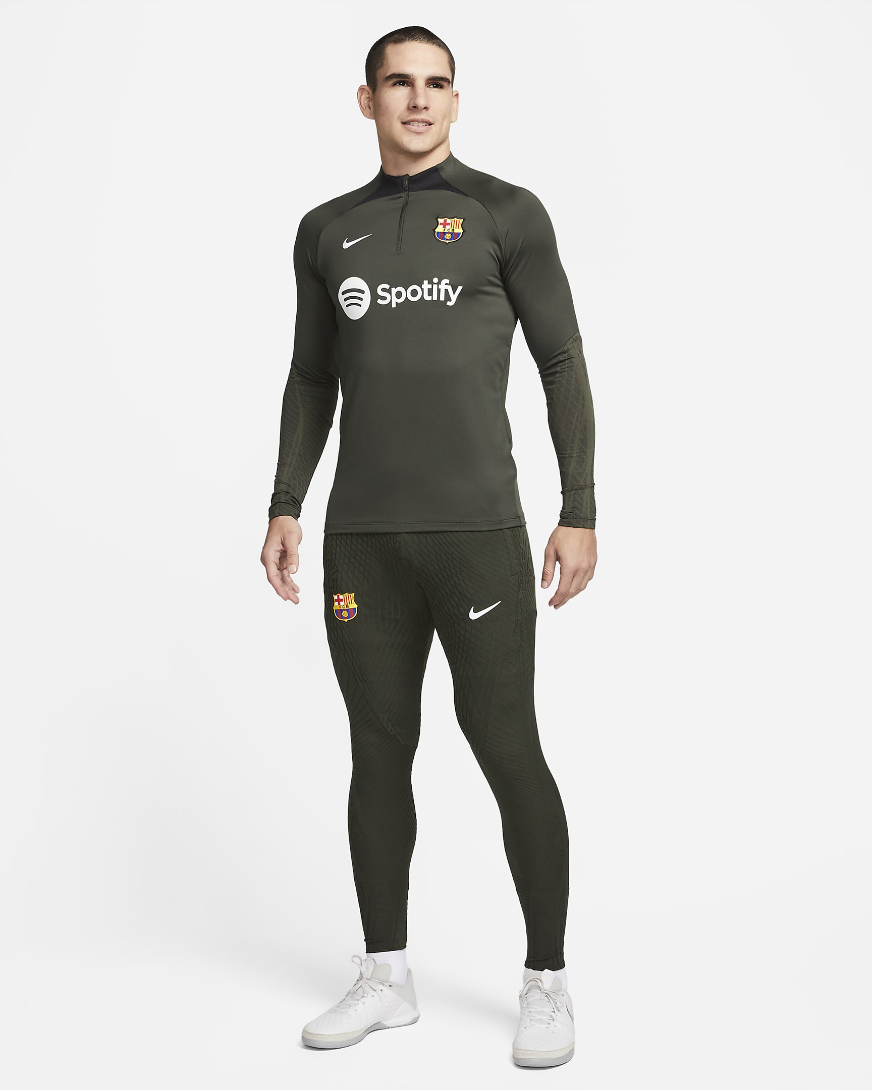 F.C. Barcelona Strike Elite Men's Nike Dri-FIT ADV Knit Football Pants. Nike NL