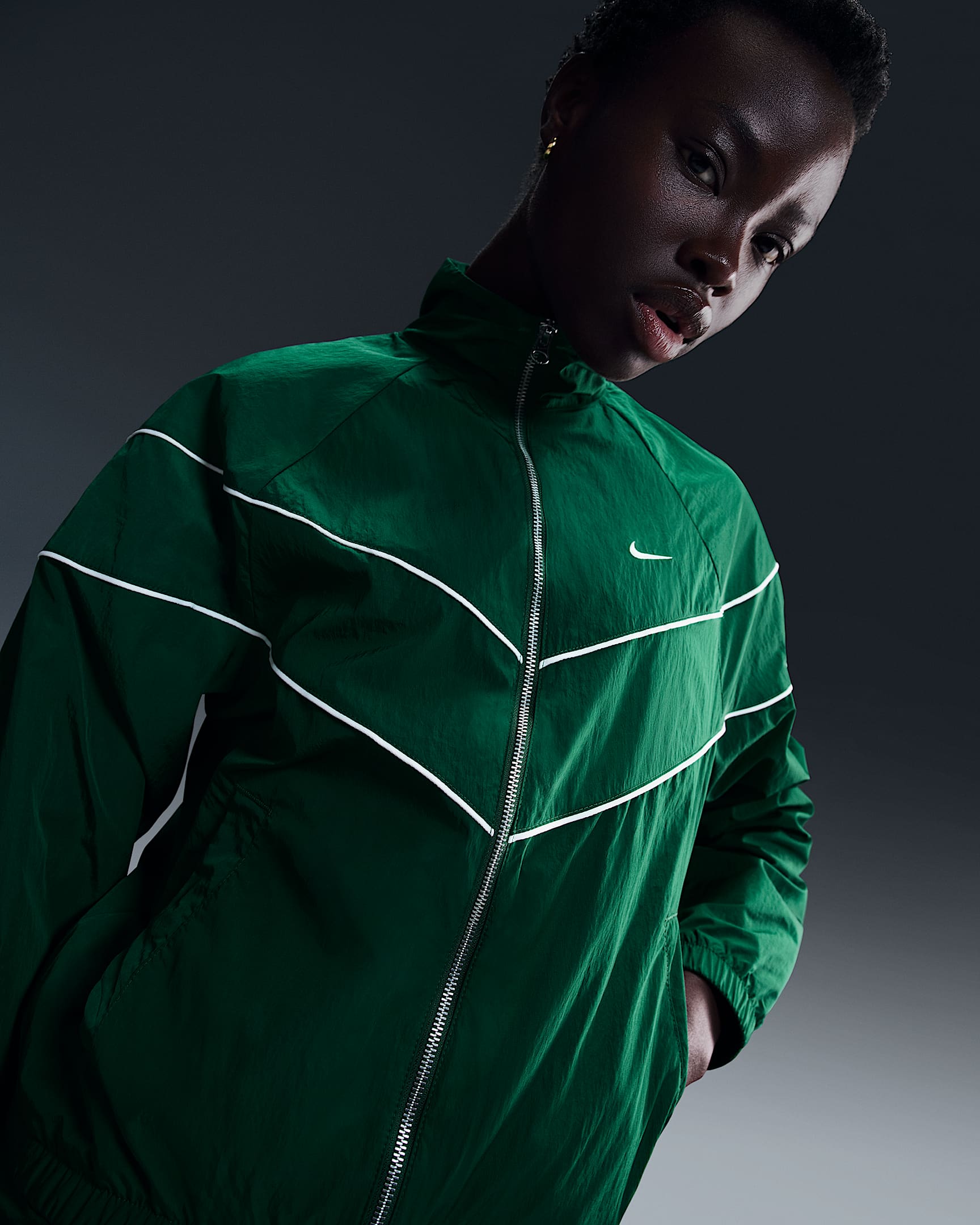 Nike Windrunner Women's Loose UV Woven Full-Zip Jacket. Nike CA