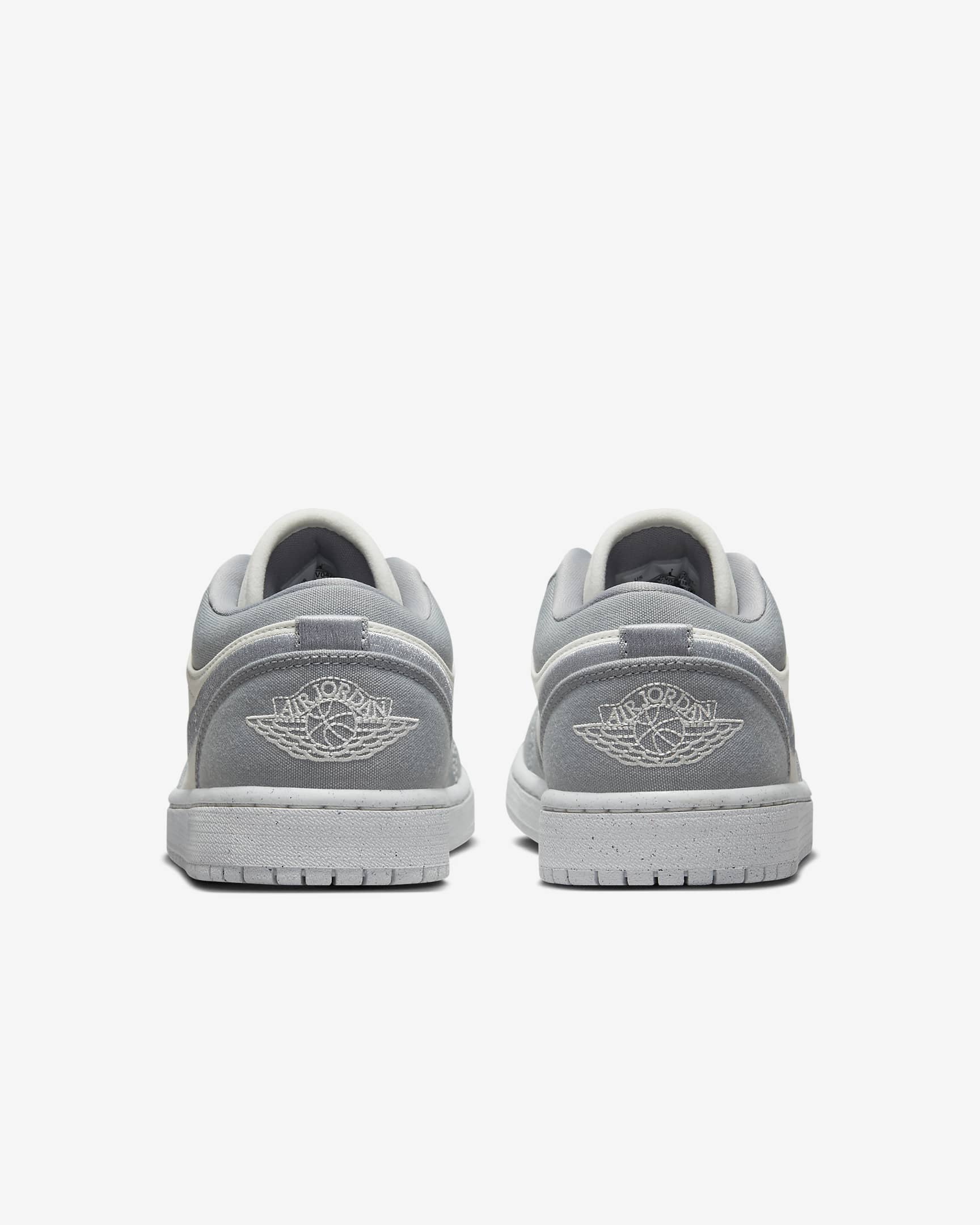 Air Jordan 1 Low SE Women's Shoes. Nike BE