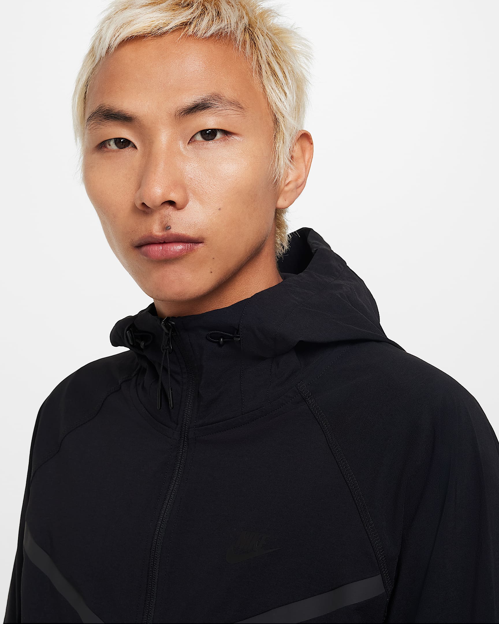 Nike Tech Windrunner Men's Woven Full-Zip Jacket. Nike SG