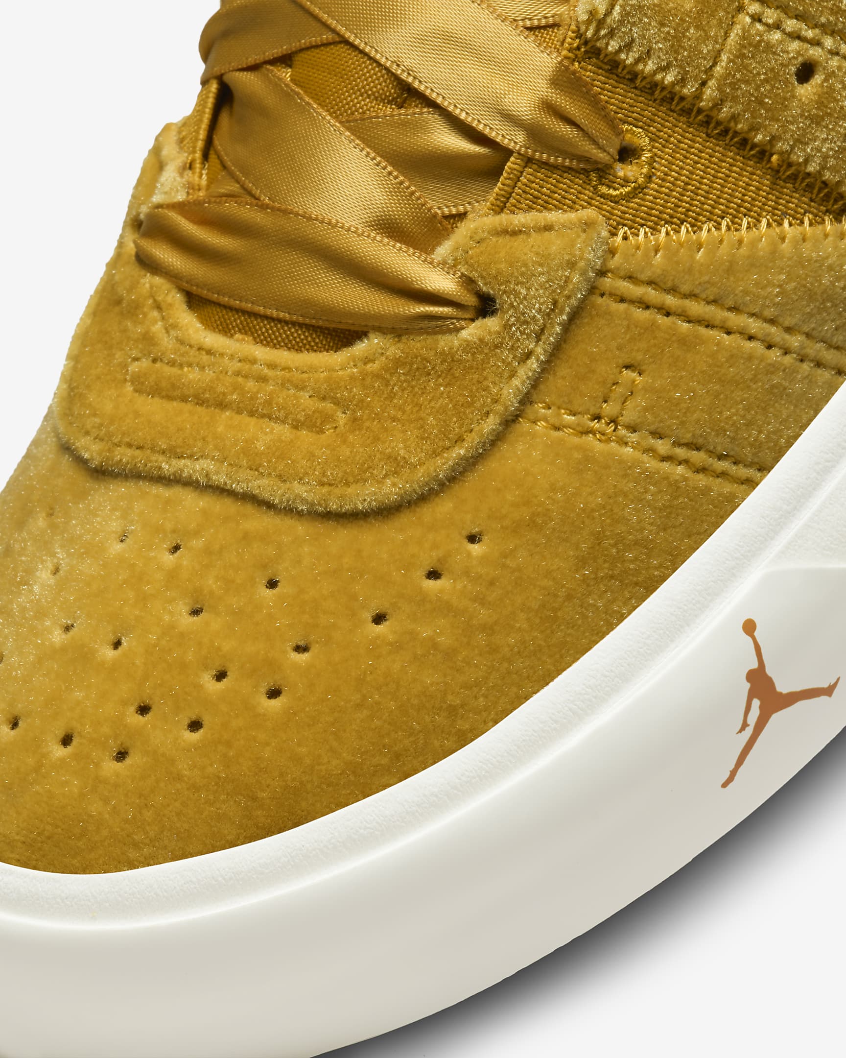 Jordan Series .05 SE Low Sabatilles - Dona. Nike ES