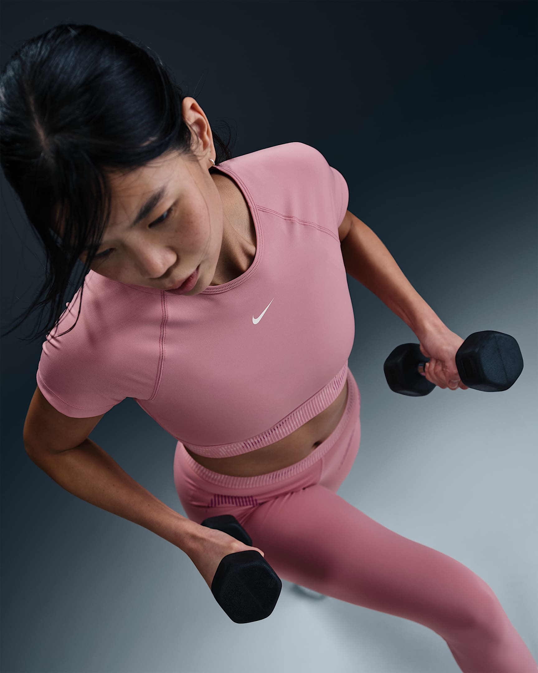 Nike Pro Women's Dri-FIT Short-Sleeve Cropped Graphic Top. Nike NL