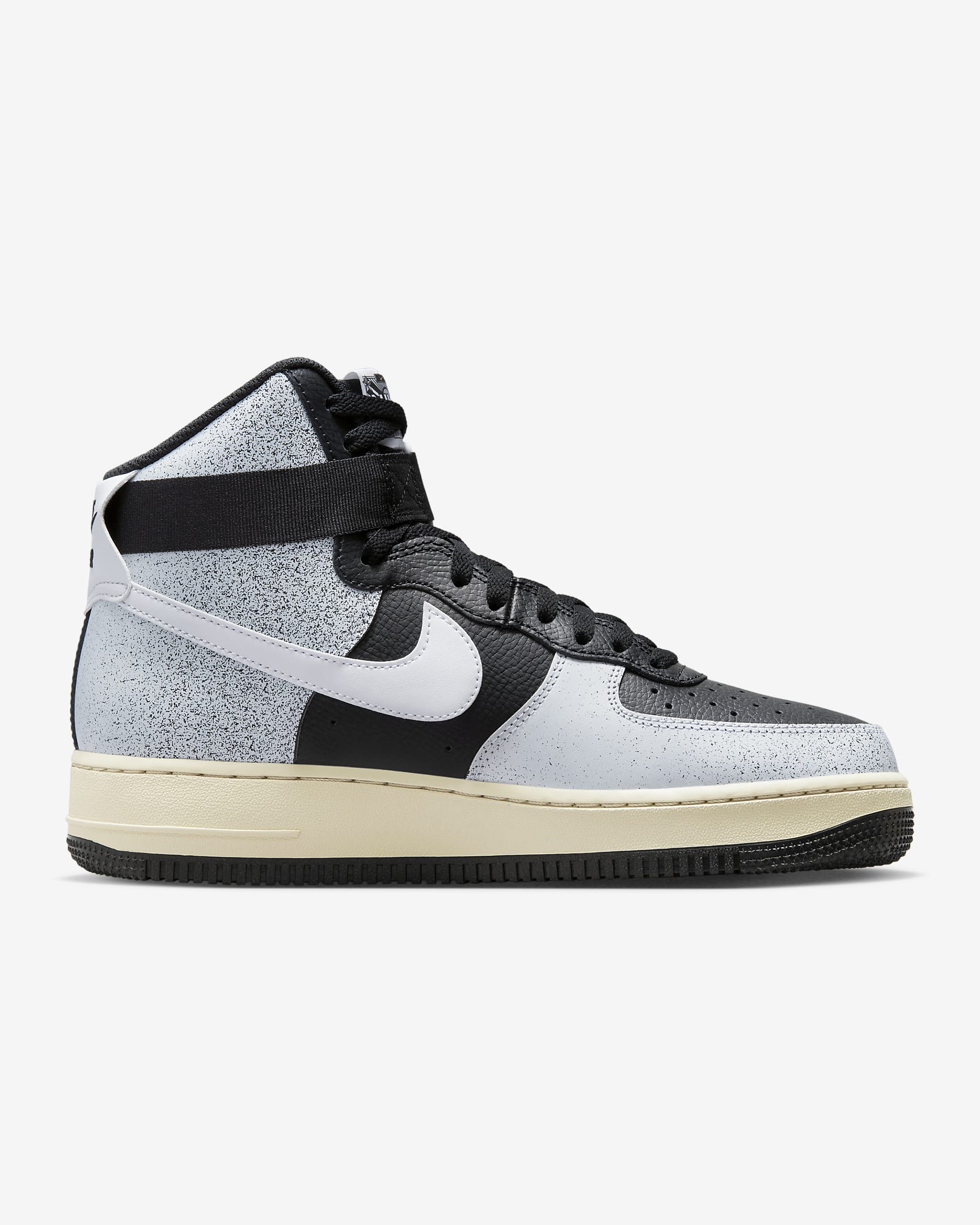 รองเท้าผู้ชาย Nike Air Force 1 High '07 LX Nike TH