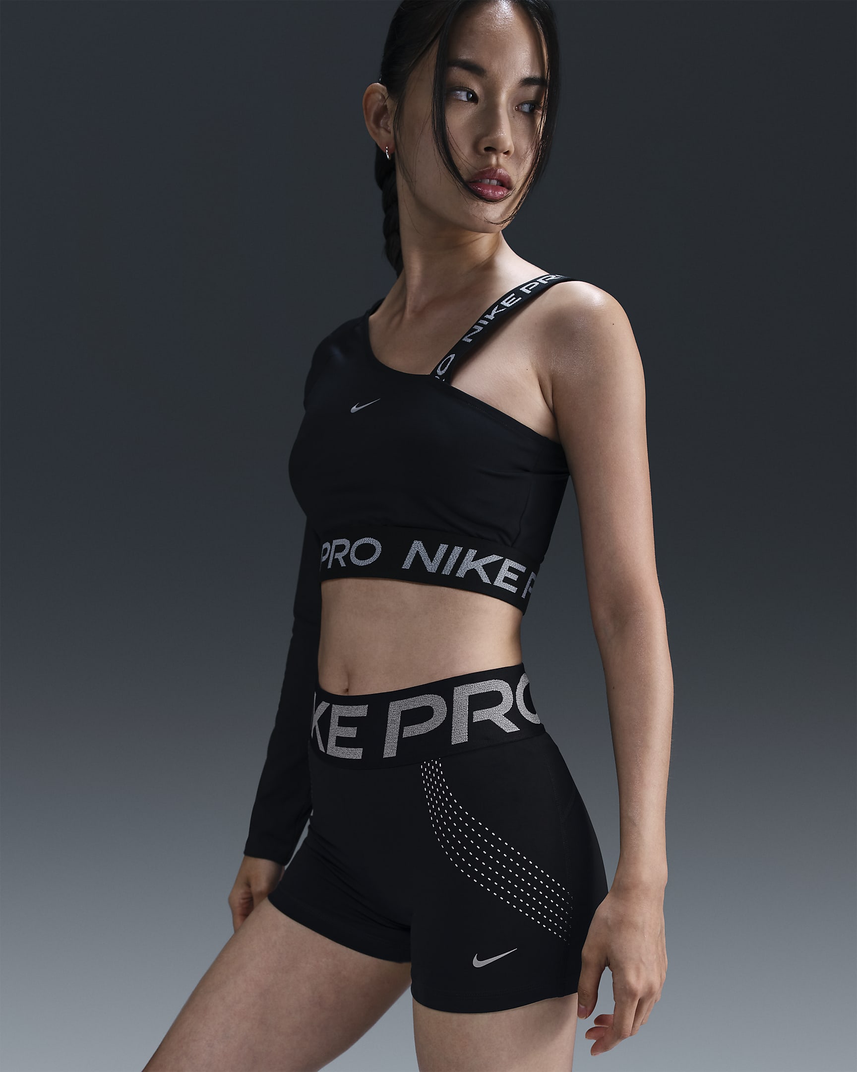 Nike Pro Sculpt 女款高腰 3" 單車短褲。Nike TW