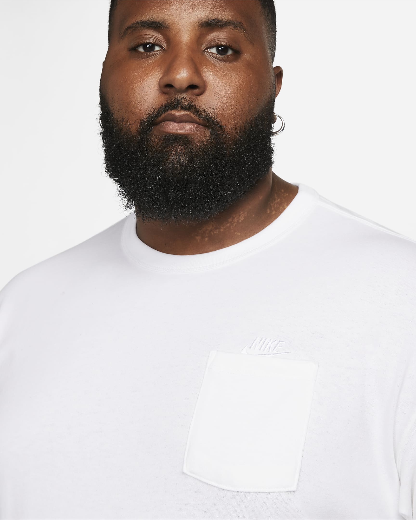 Nike Sportswear Premium Essentials Men's Pocket T-Shirt. Nike UK