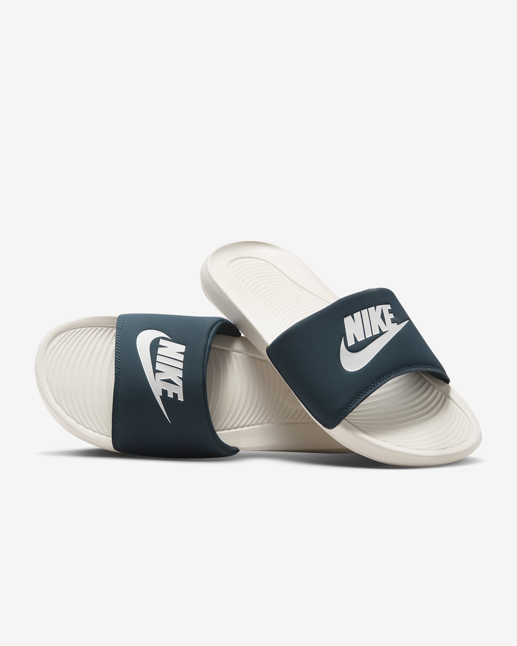 Nike Victori One Men's Slides. Nike VN