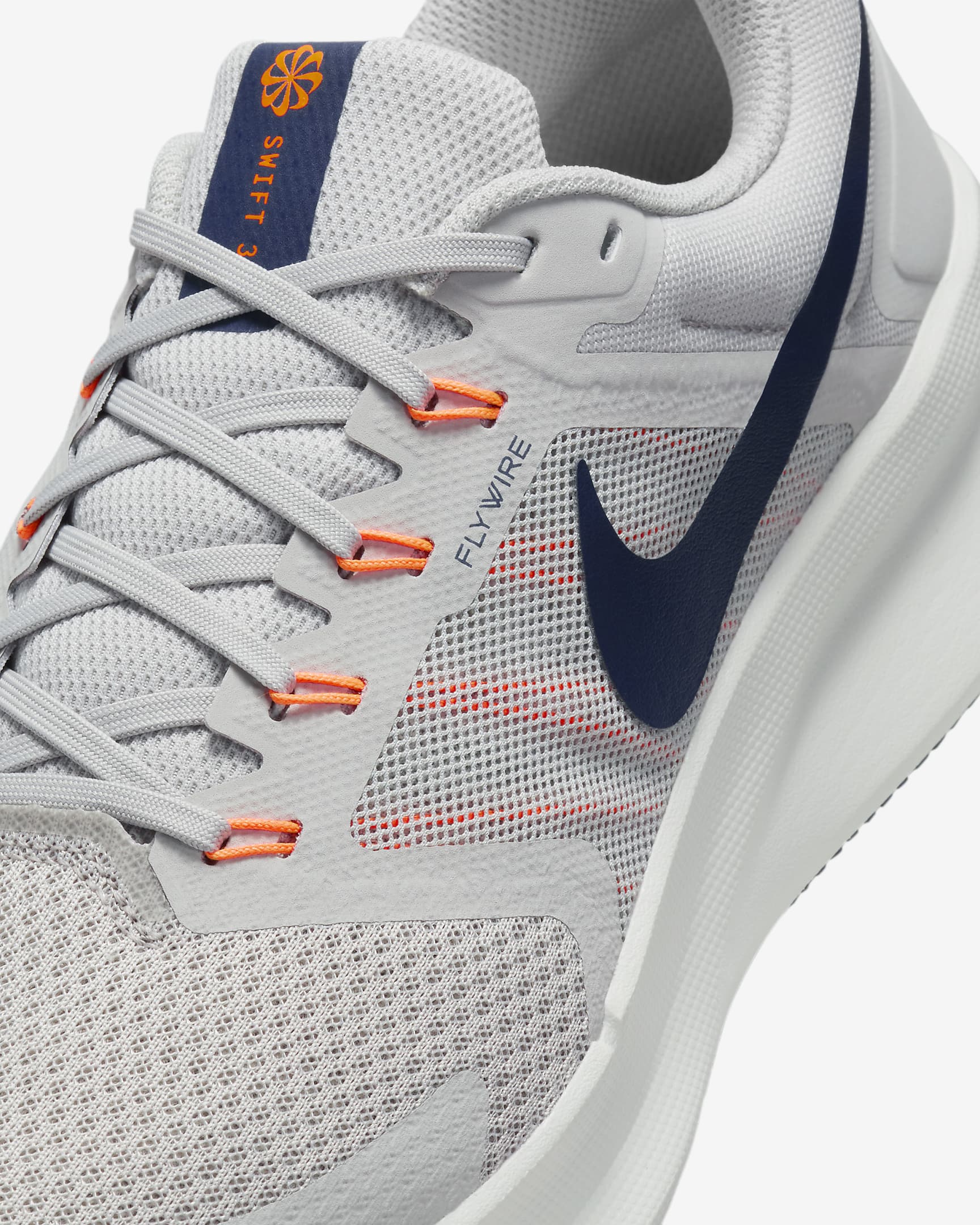 Nike Run Swift 3 男款路跑鞋。Nike TW