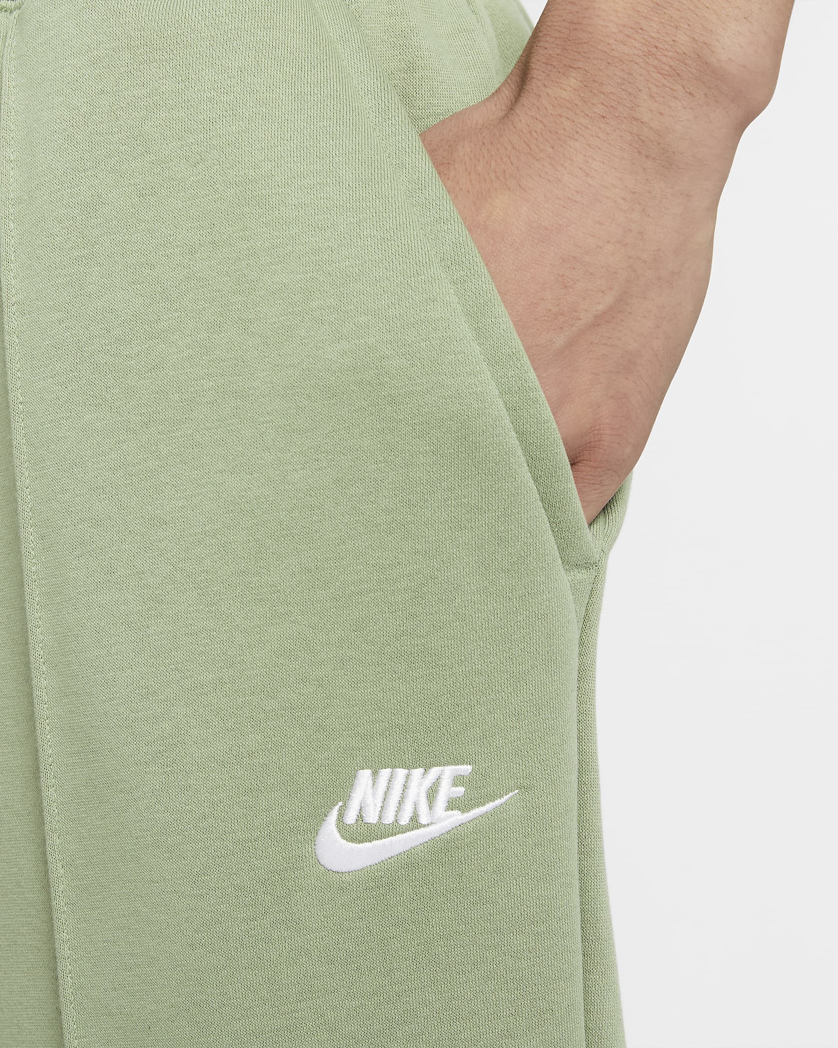 Nike Club Fleece Men's Cropped Trousers. Nike MY