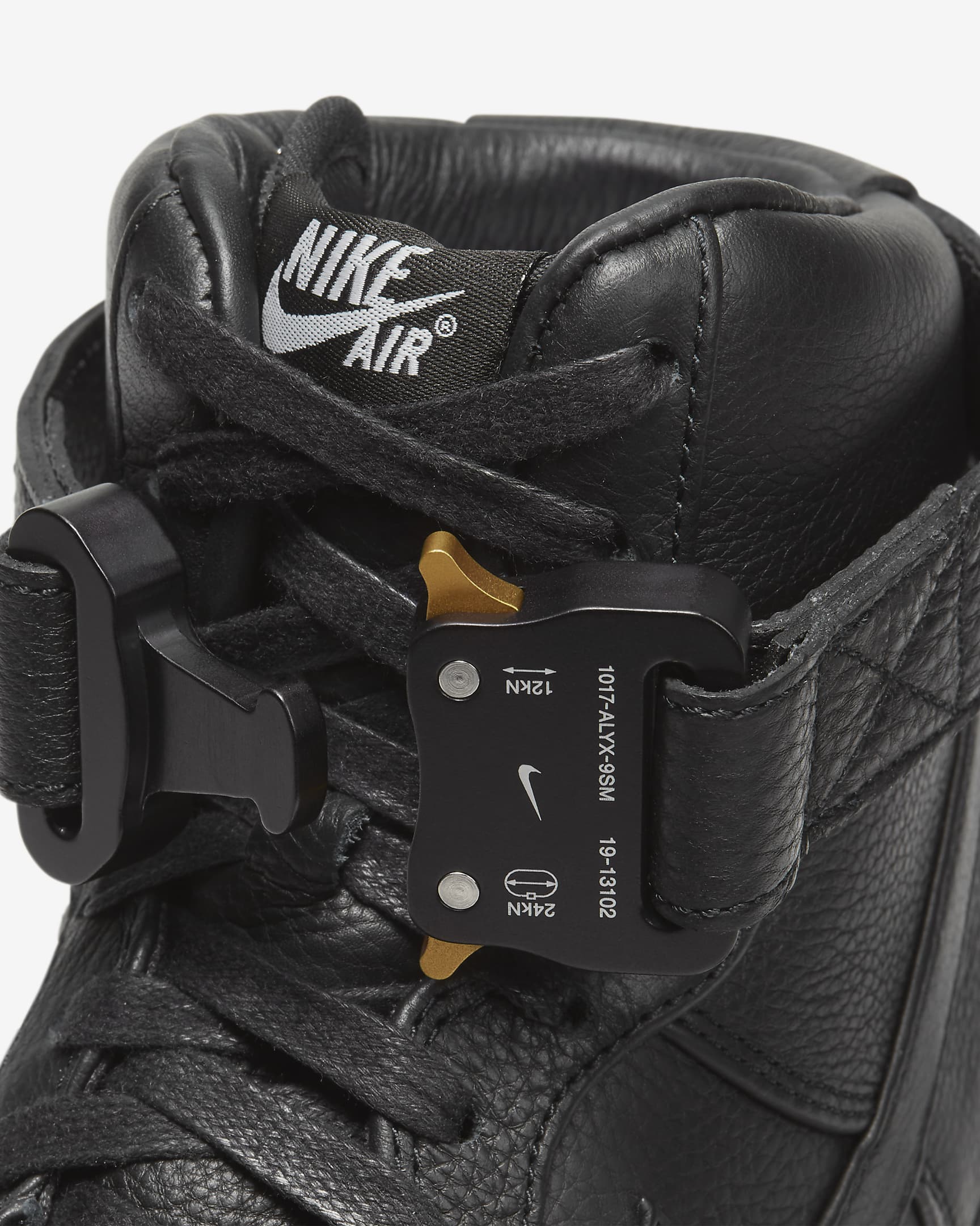 Nike x ALYX Air Force 1 High Schuh. Nike AT