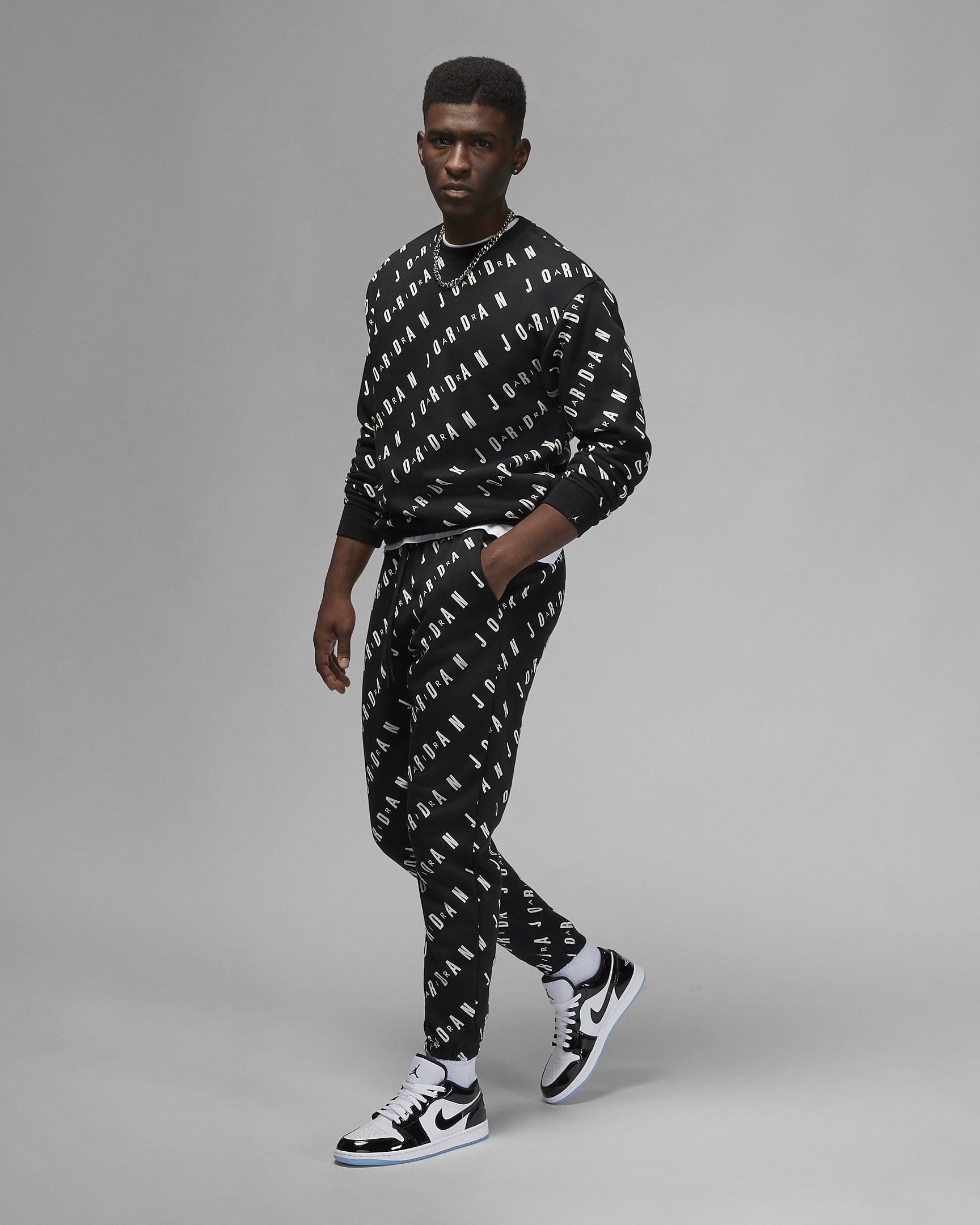 Jordan Essentials Men's Graphic Fleece Trousers. Nike UK