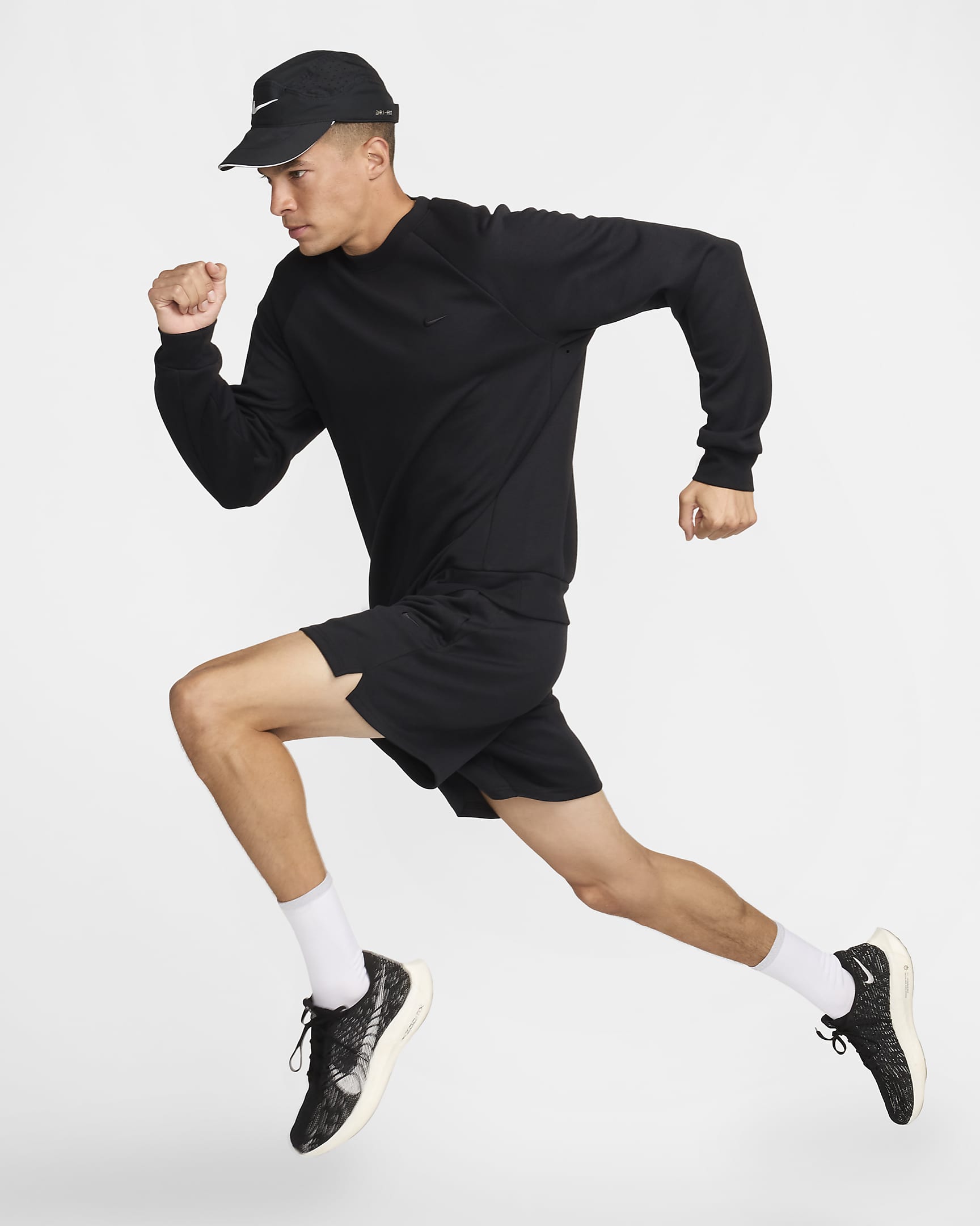 Nike Primary Men's Dri-FIT UV Versatile Crew. Nike IL