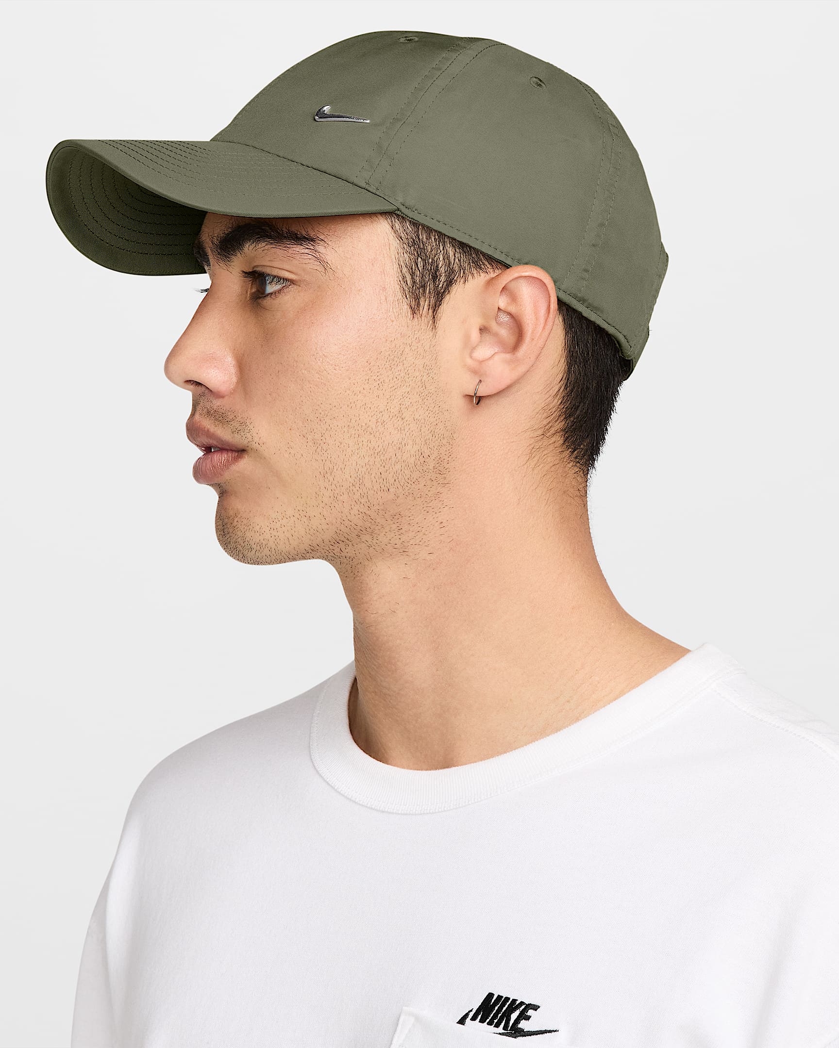 Cappello essenziale con Swoosh in metallo Nike Dri-FIT Club. Nike IT