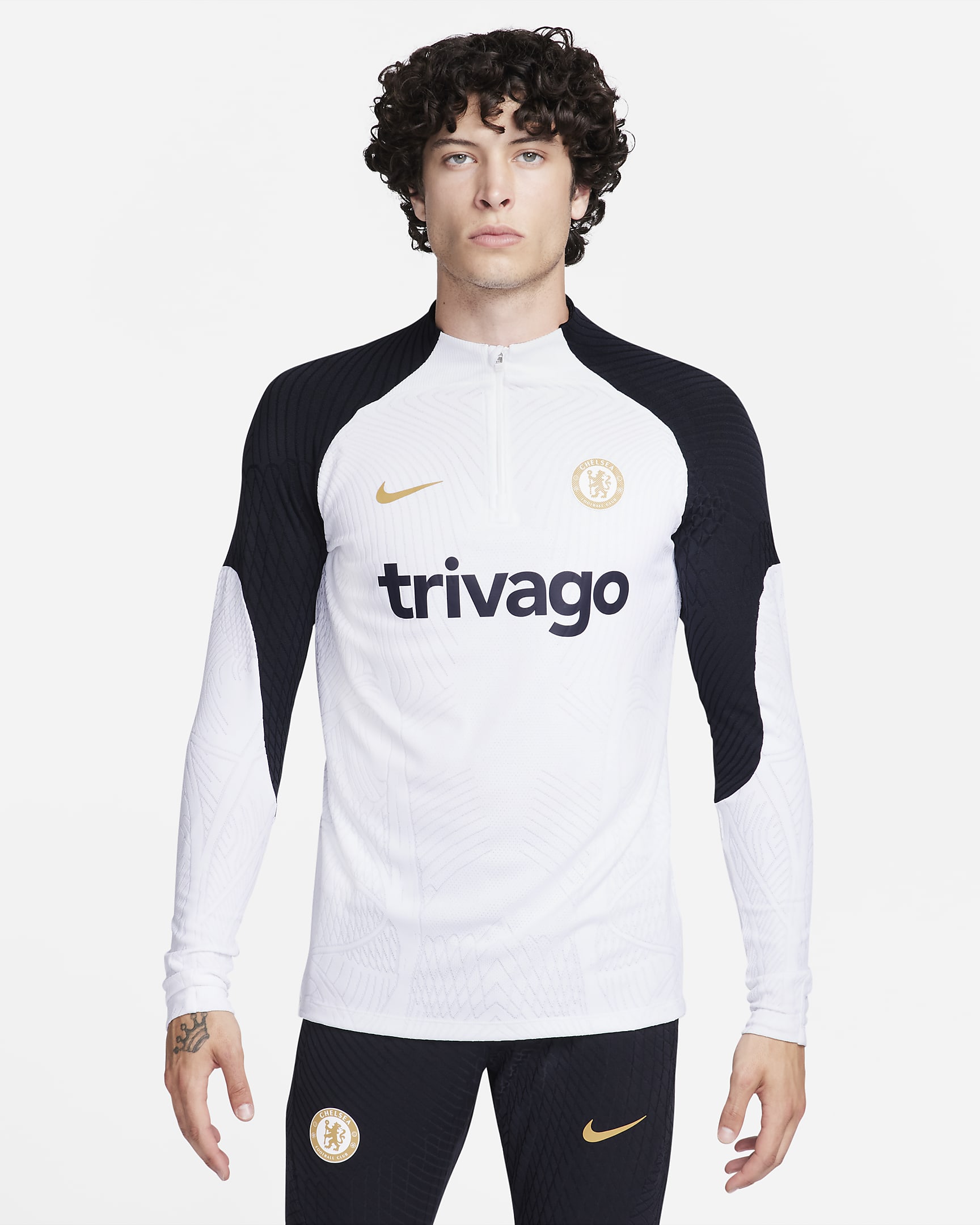 Chelsea F.C. Strike Elite Men's Nike Dri-FIT ADV Knit Football Drill Top. Nike BE