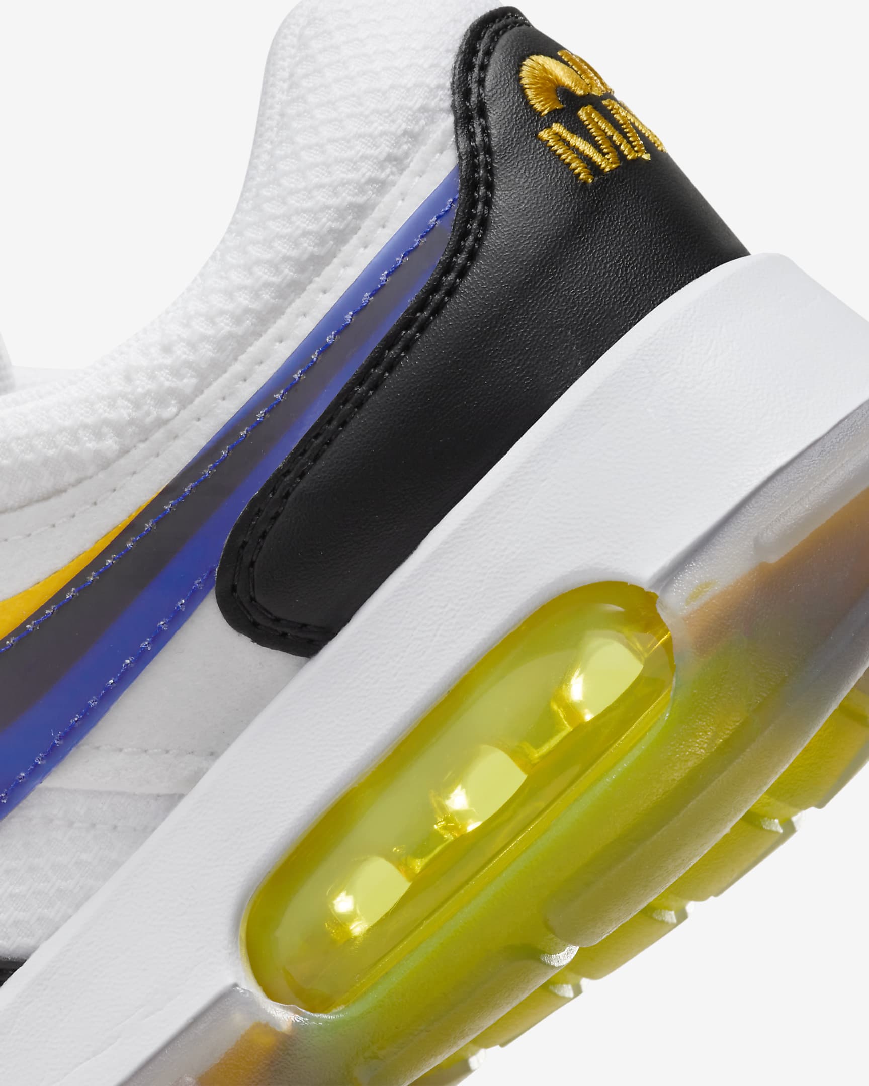 Nike Air Max Motif Next Nature Older Kids' Shoes. Nike LU