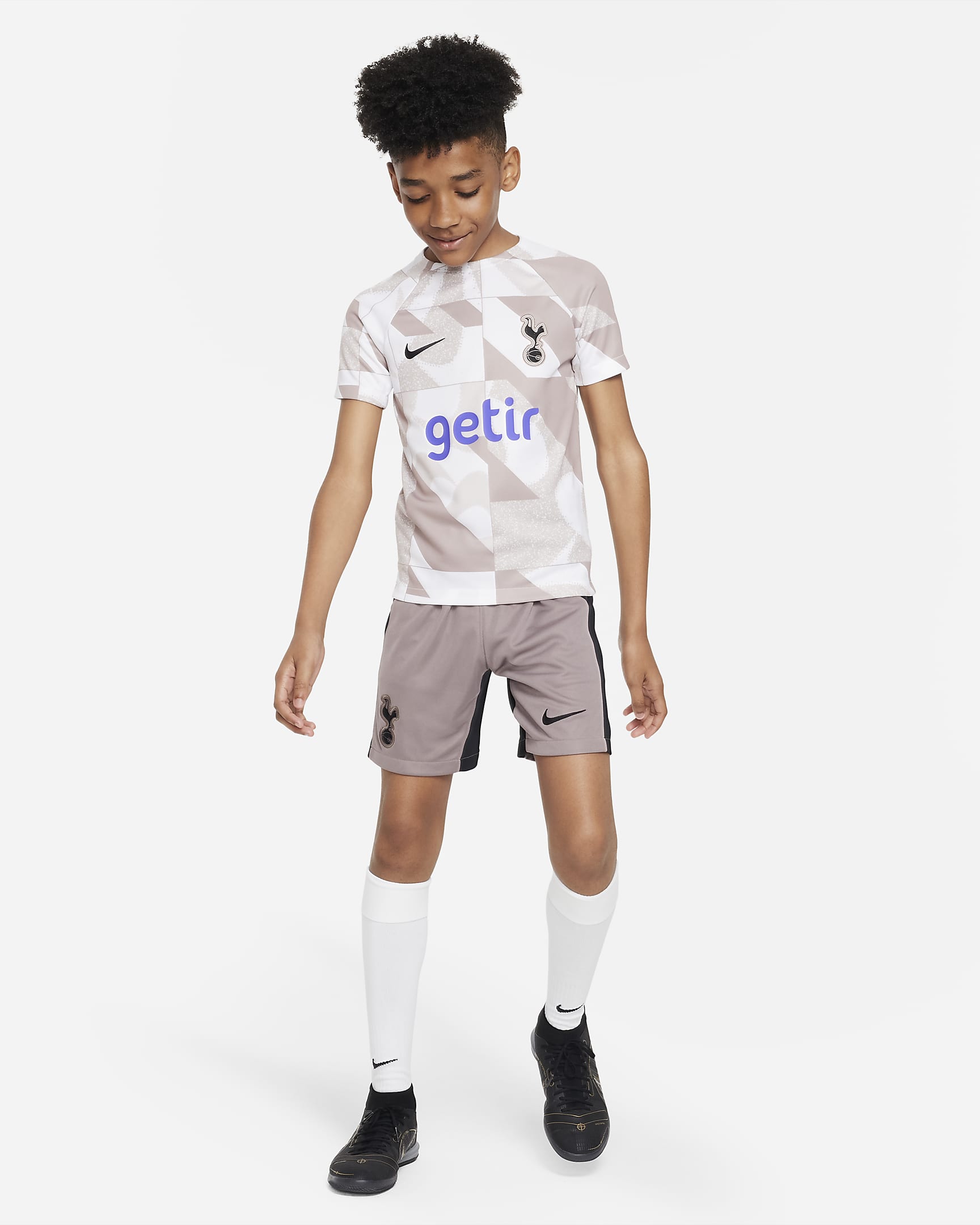 Tottenham Hotspur 2023/24 Stadium Third Older Kids' Nike Dri-FIT Football Shorts. Nike SE