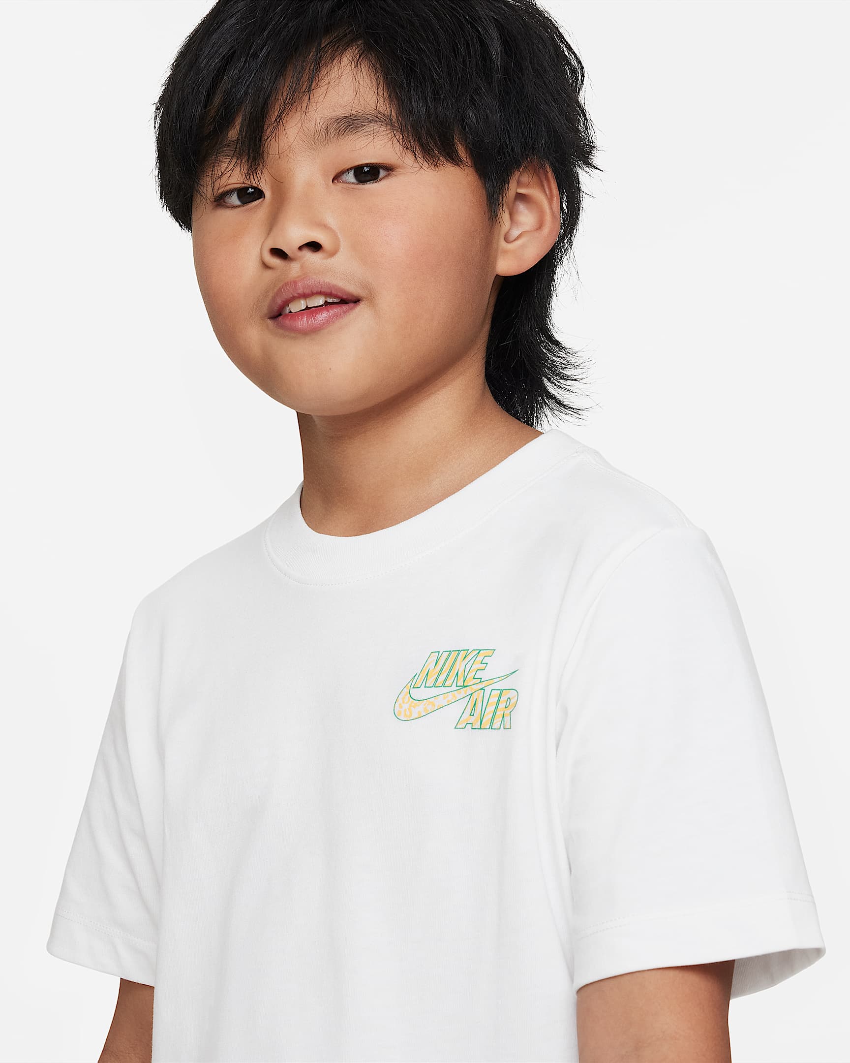Nike Sportswear Older Kids' T-Shirt. Nike ID