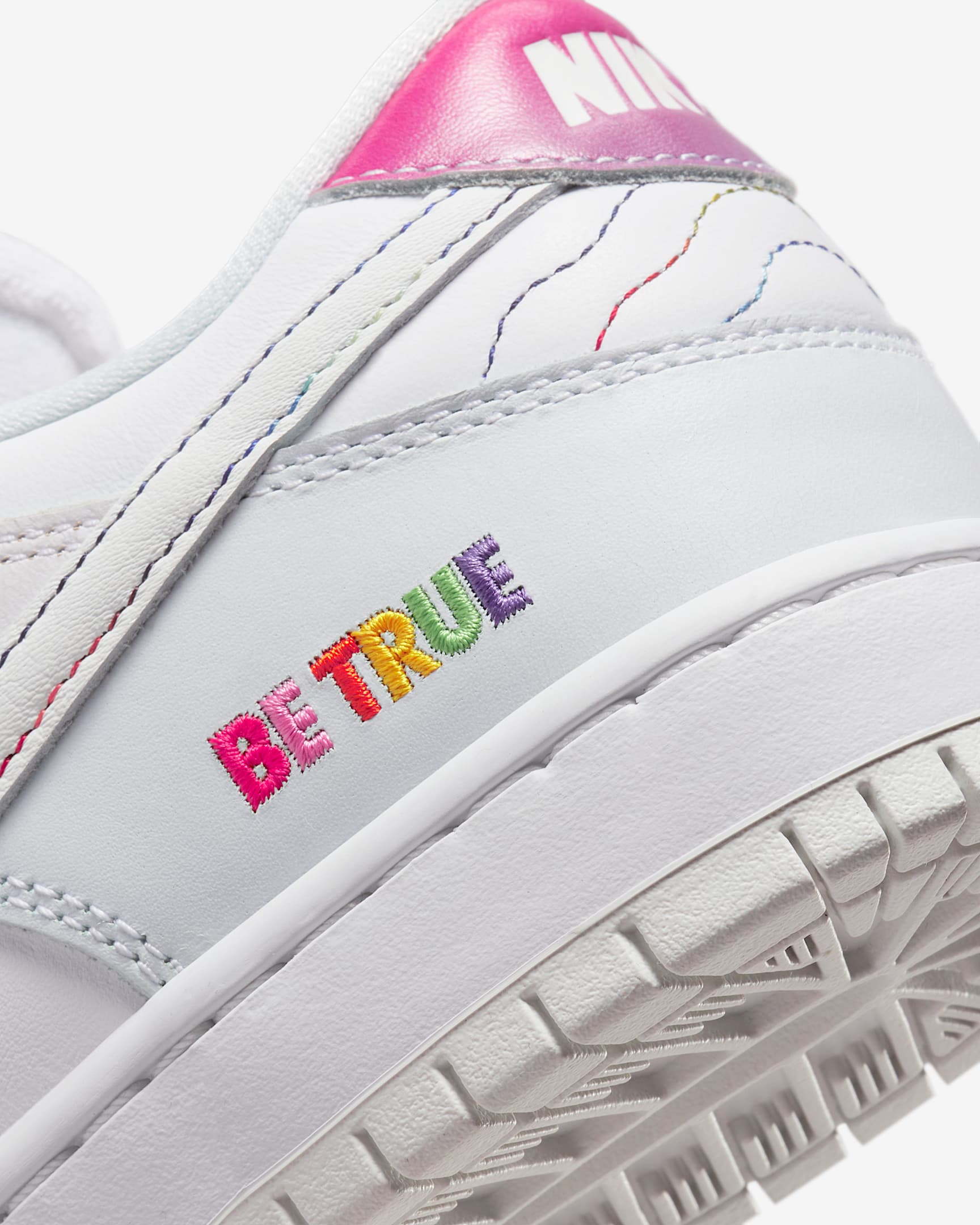 Nike SB Dunk Low Pro Be True Skate Shoes. Nike NL