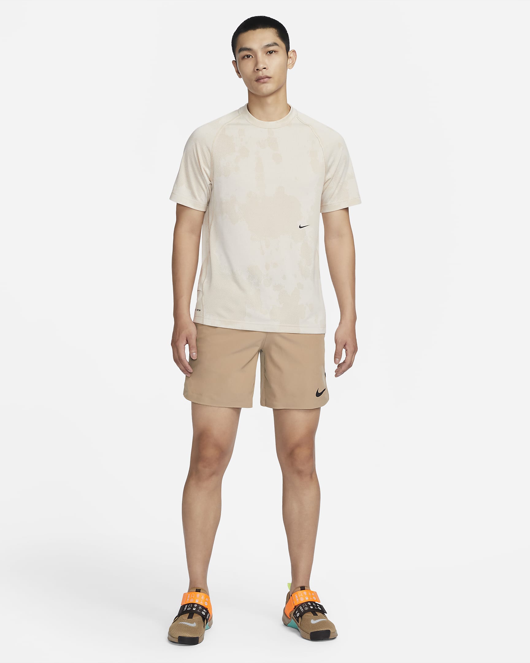 Nike Dri-FIT ADV A.P.S. Men's Engineered Short-Sleeve Fitness Top. Nike SG