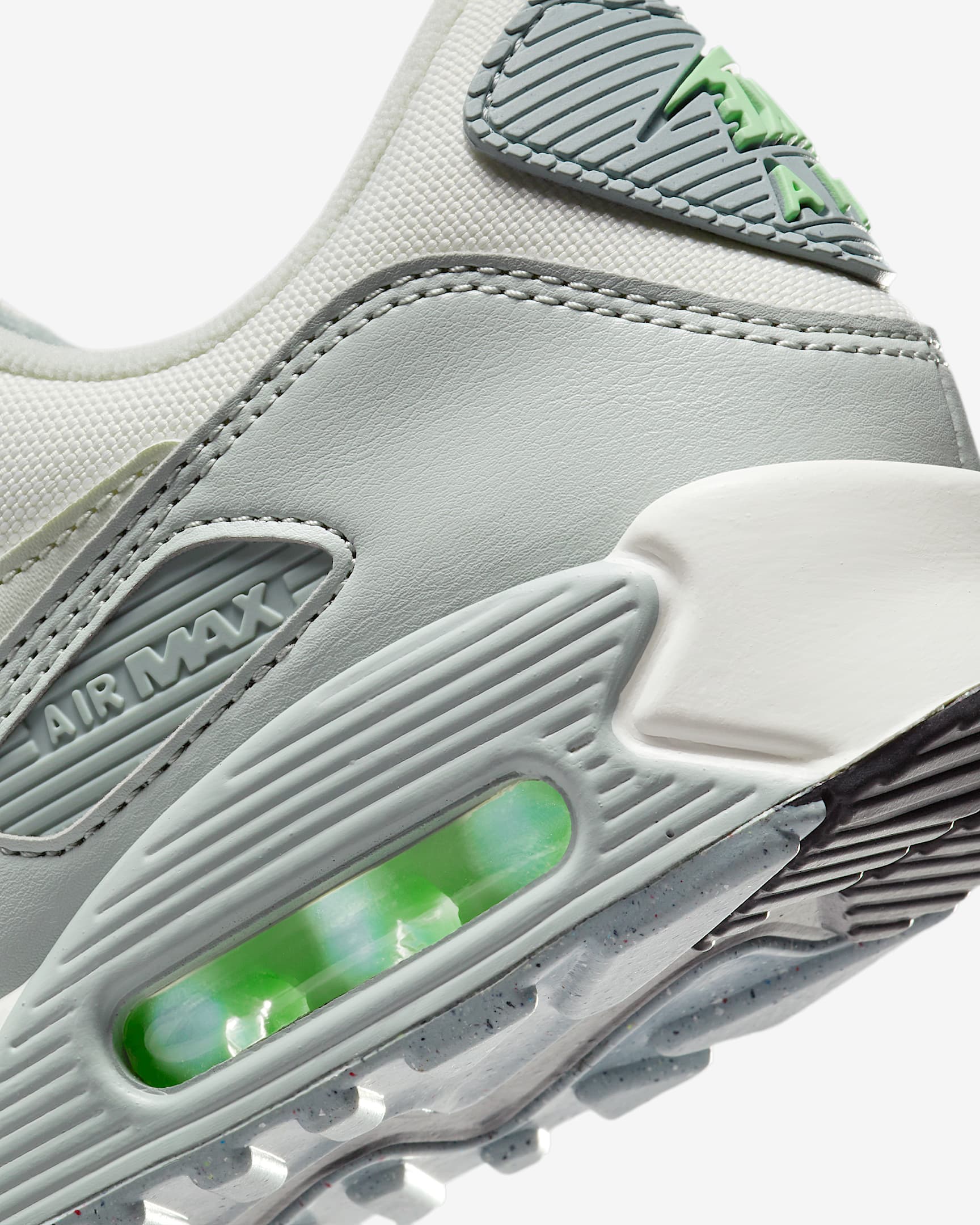 Nike Air Max 90 SE Women's Shoes. Nike ID