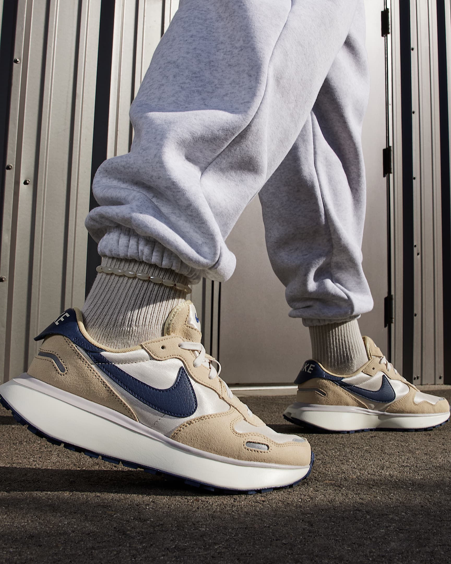 Nike Phoenix Waffle Women's Shoes. Nike PH