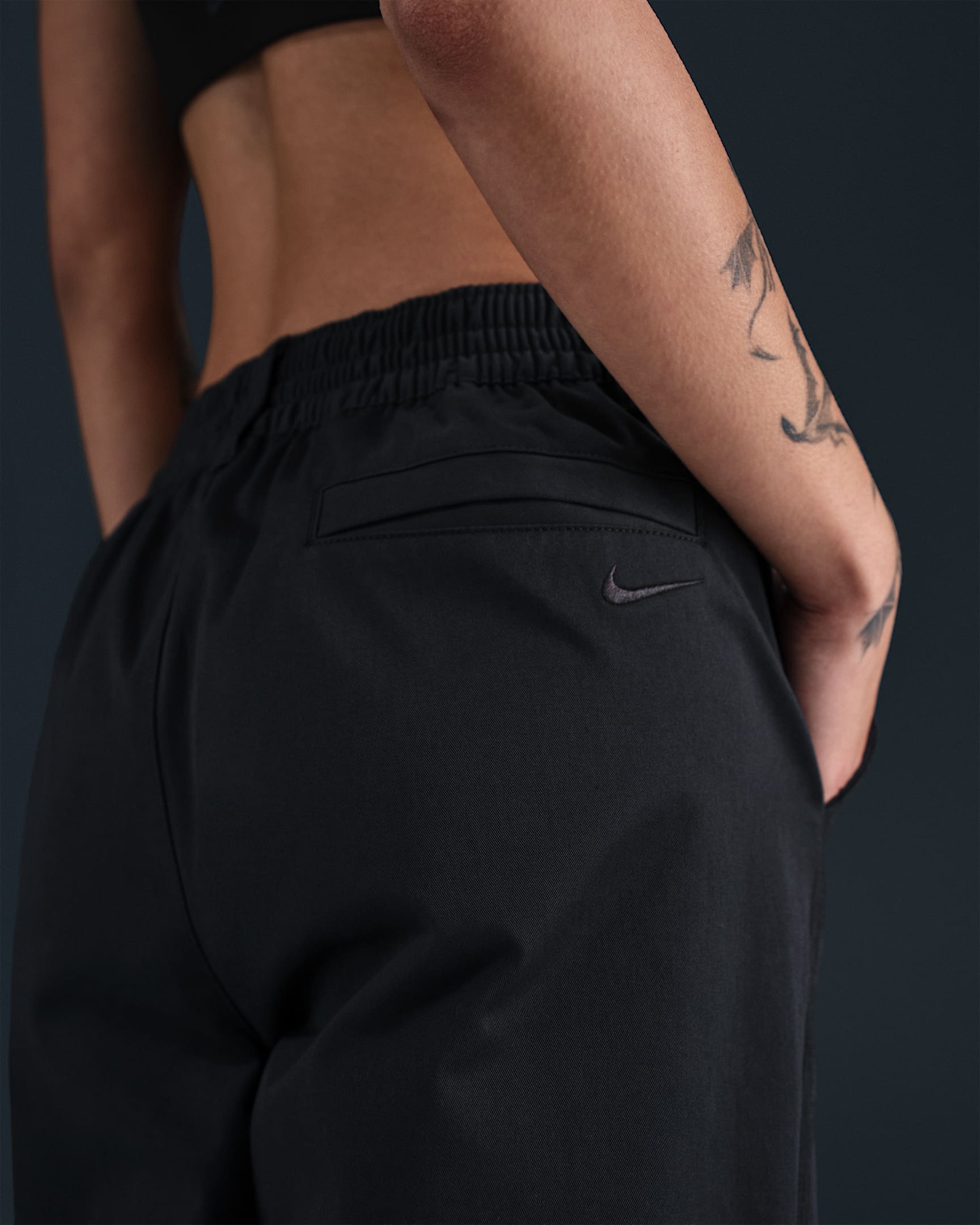 Nike Sportswear Collection Women's Mid-Rise Twill Trousers. Nike IN