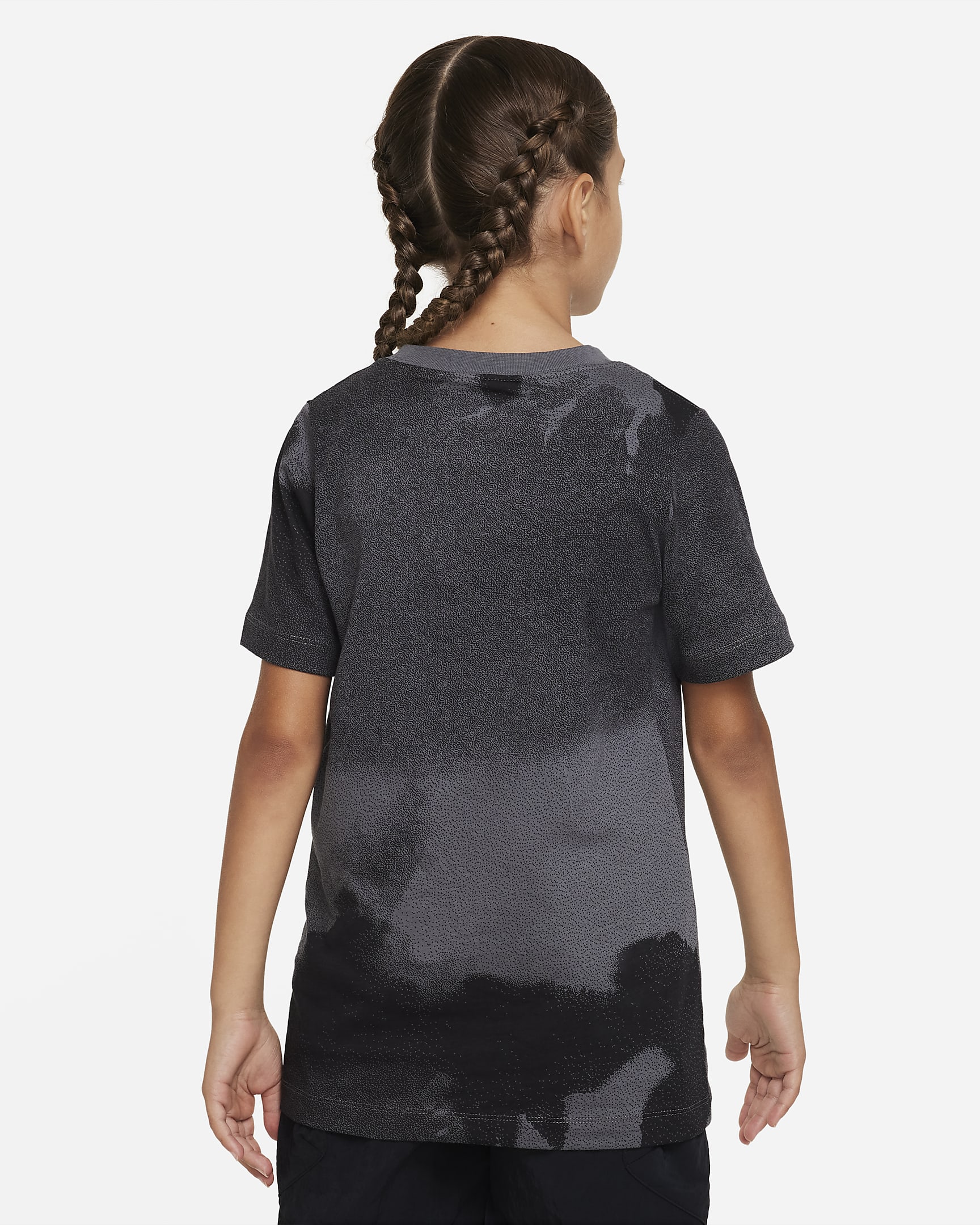 Nike Sportswear Older Kids' T-Shirt. Nike CH