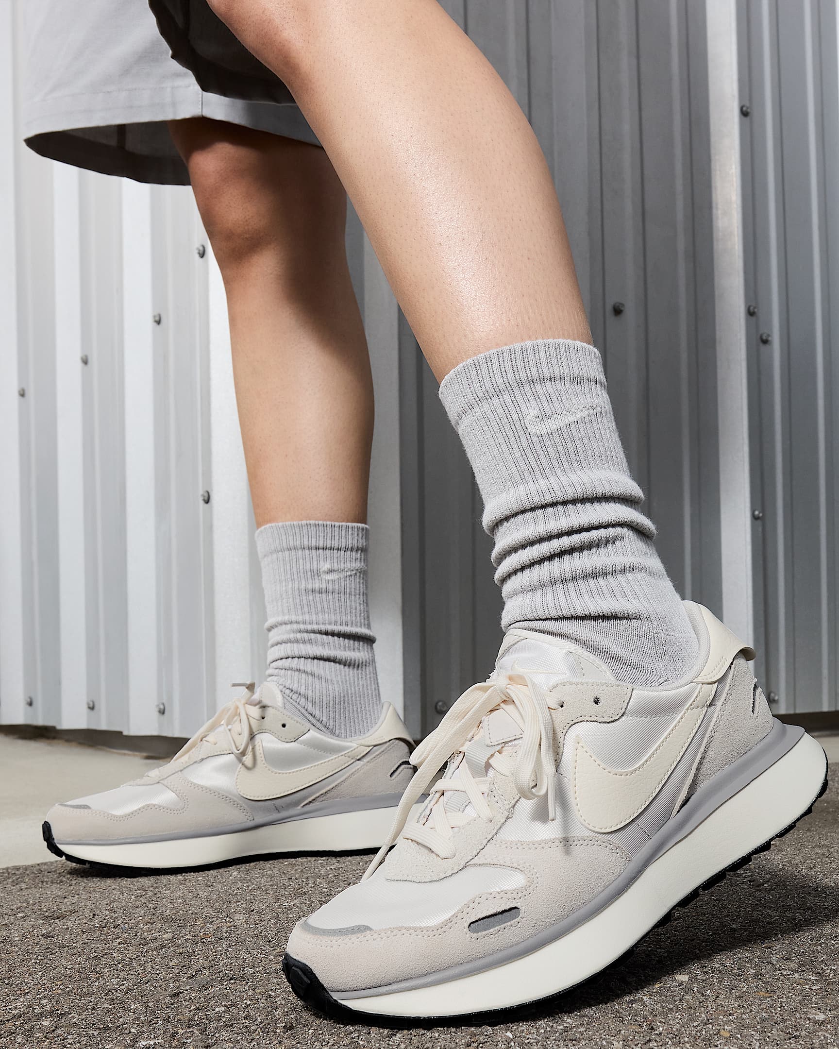 Nike Phoenix Waffle Women's Shoes. Nike PH