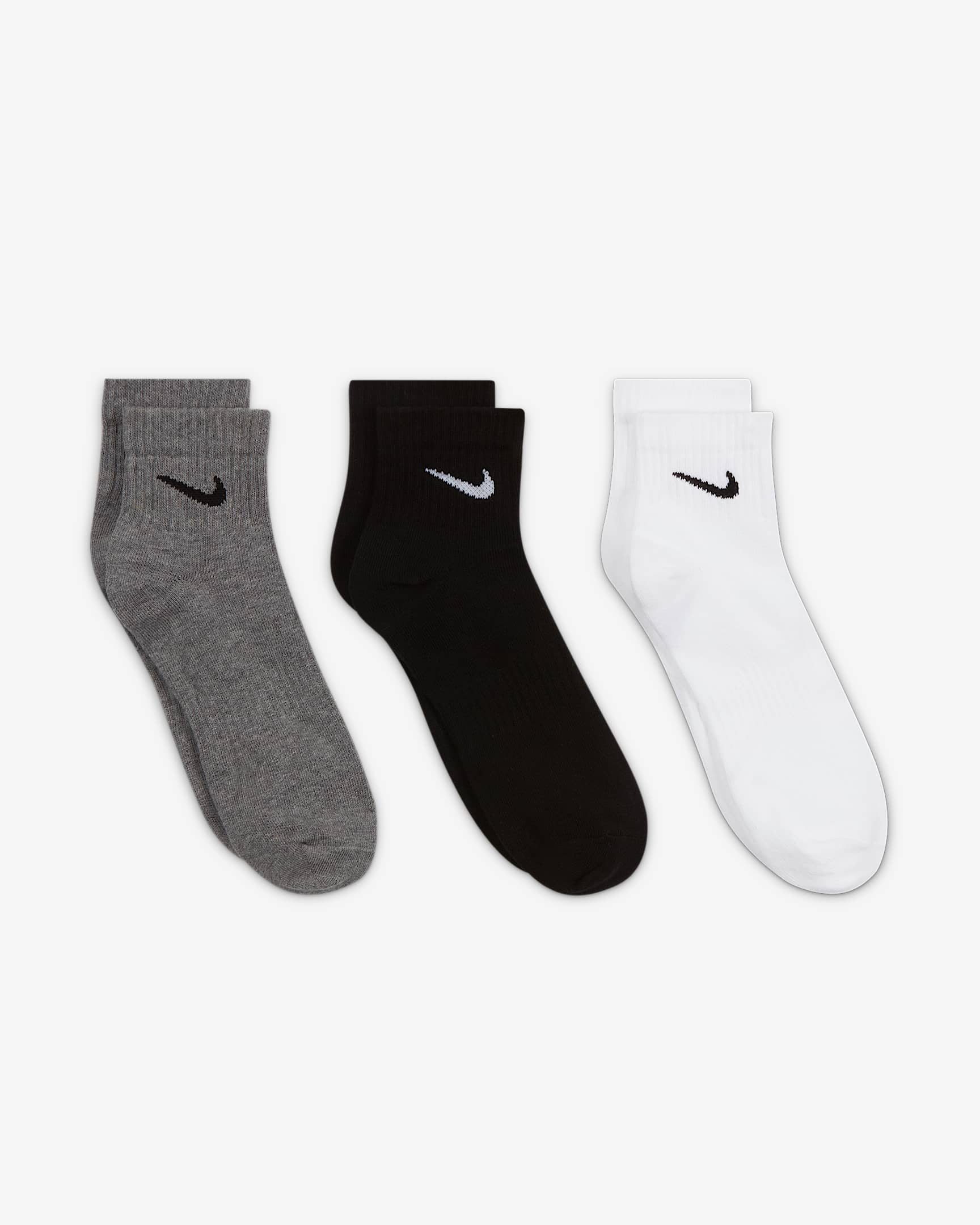 Nike Everyday Lightweight Training Ankle Socks (3 Pairs). Nike SE