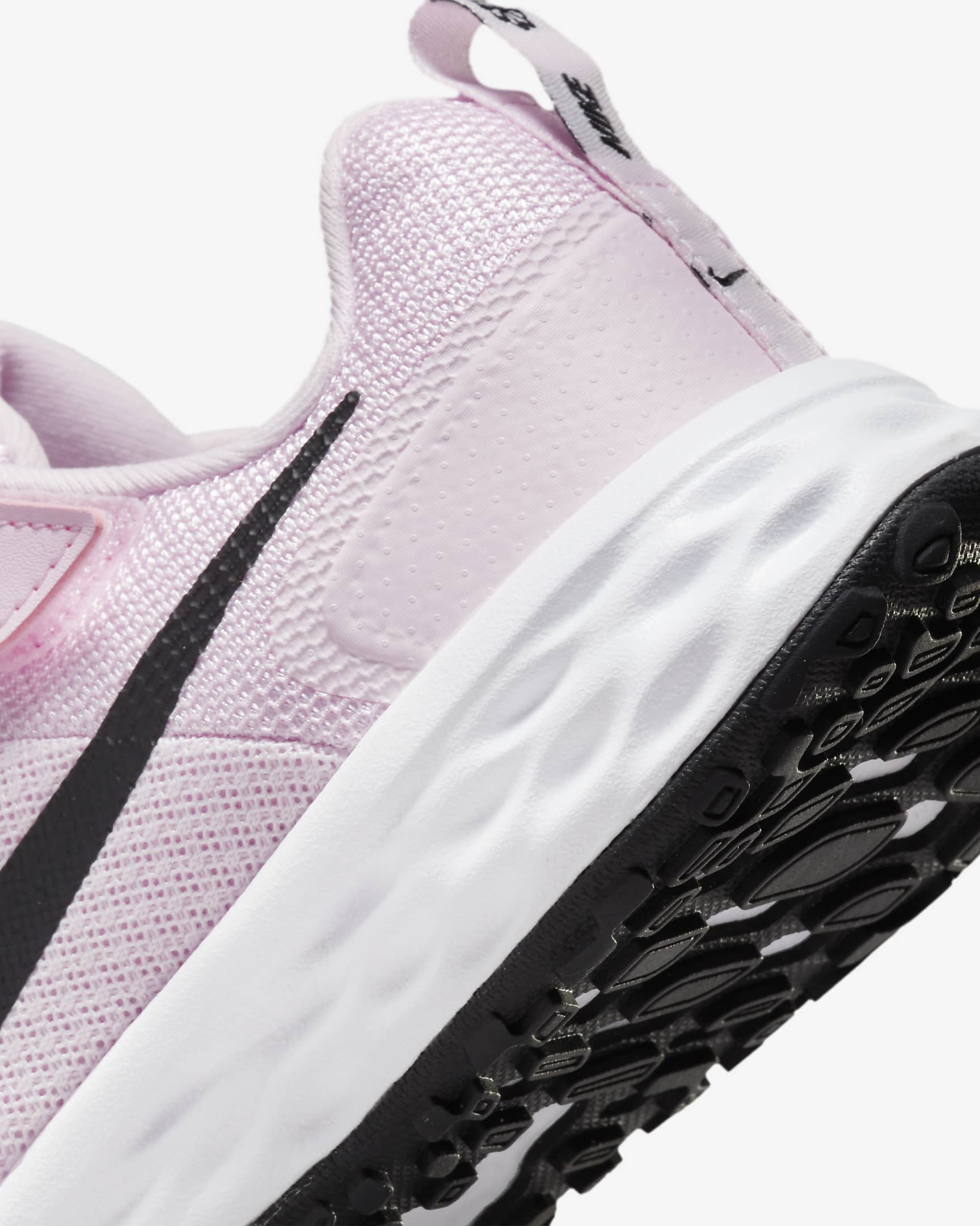 Nike Revolution 6 Younger Kids' Shoes. Nike LU