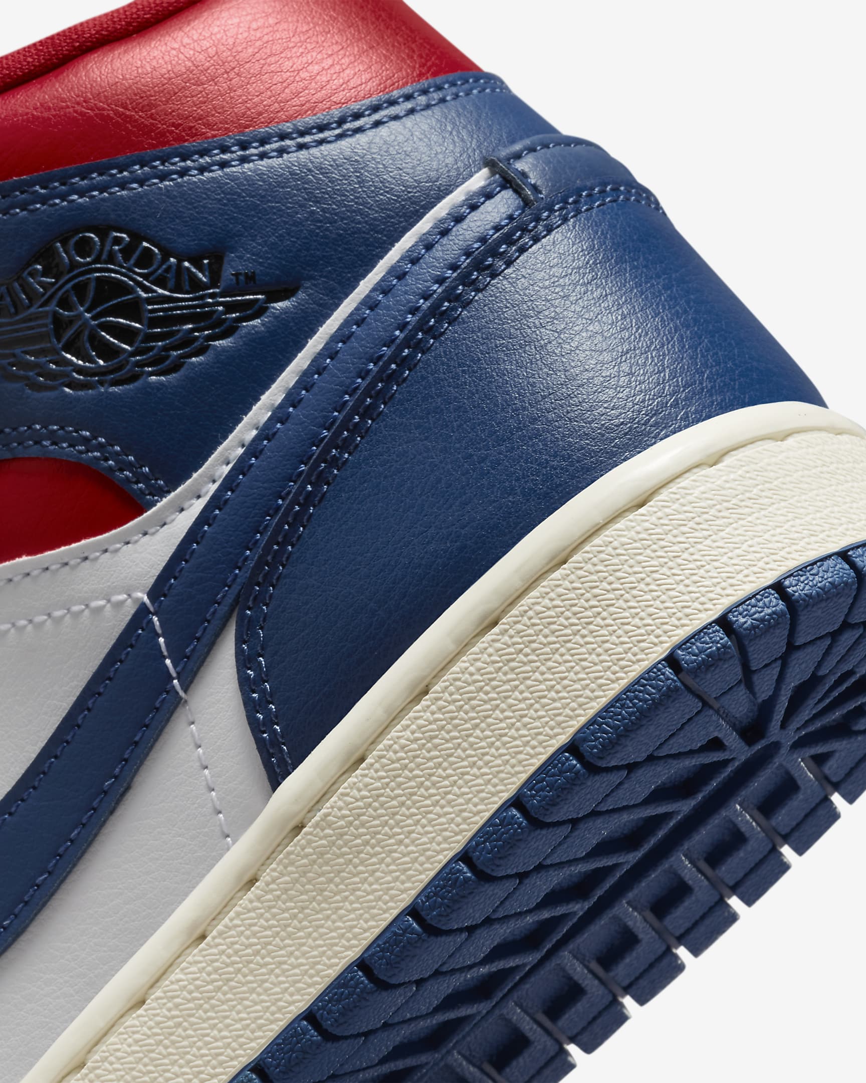Air Jordan 1 Mid Women's Shoes. Nike.com