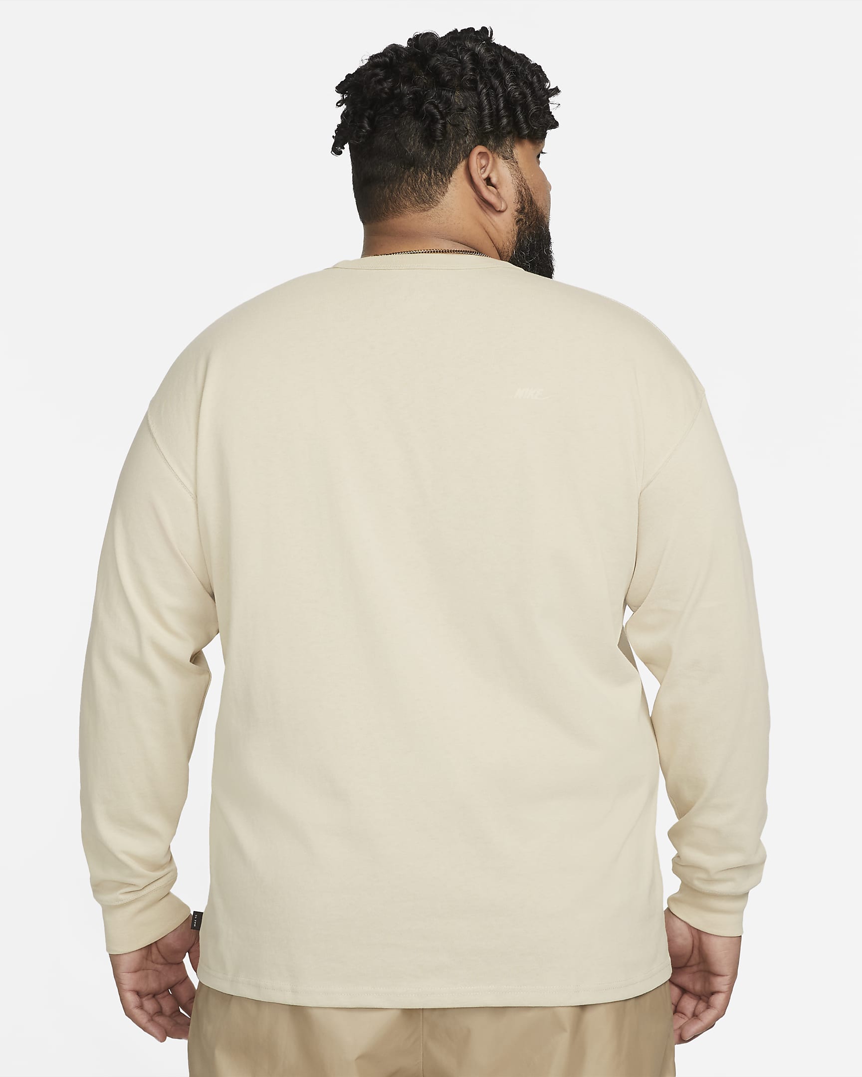 Nike Sportswear Premium Essentials Men's Long-Sleeve Pocket T-Shirt ...