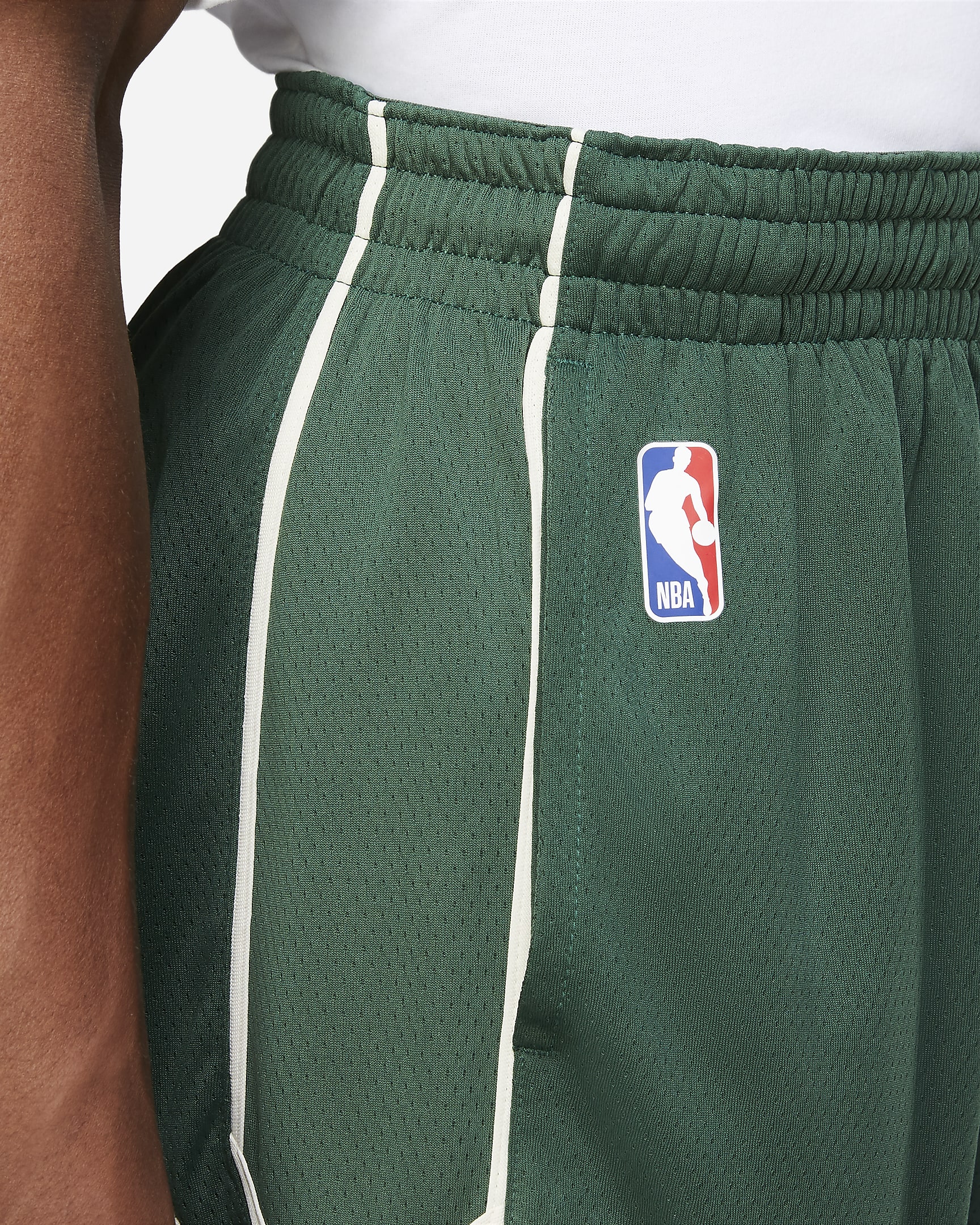 Milwaukee Bucks Icon Edition Men's Nike NBA Swingman Shorts. Nike UK