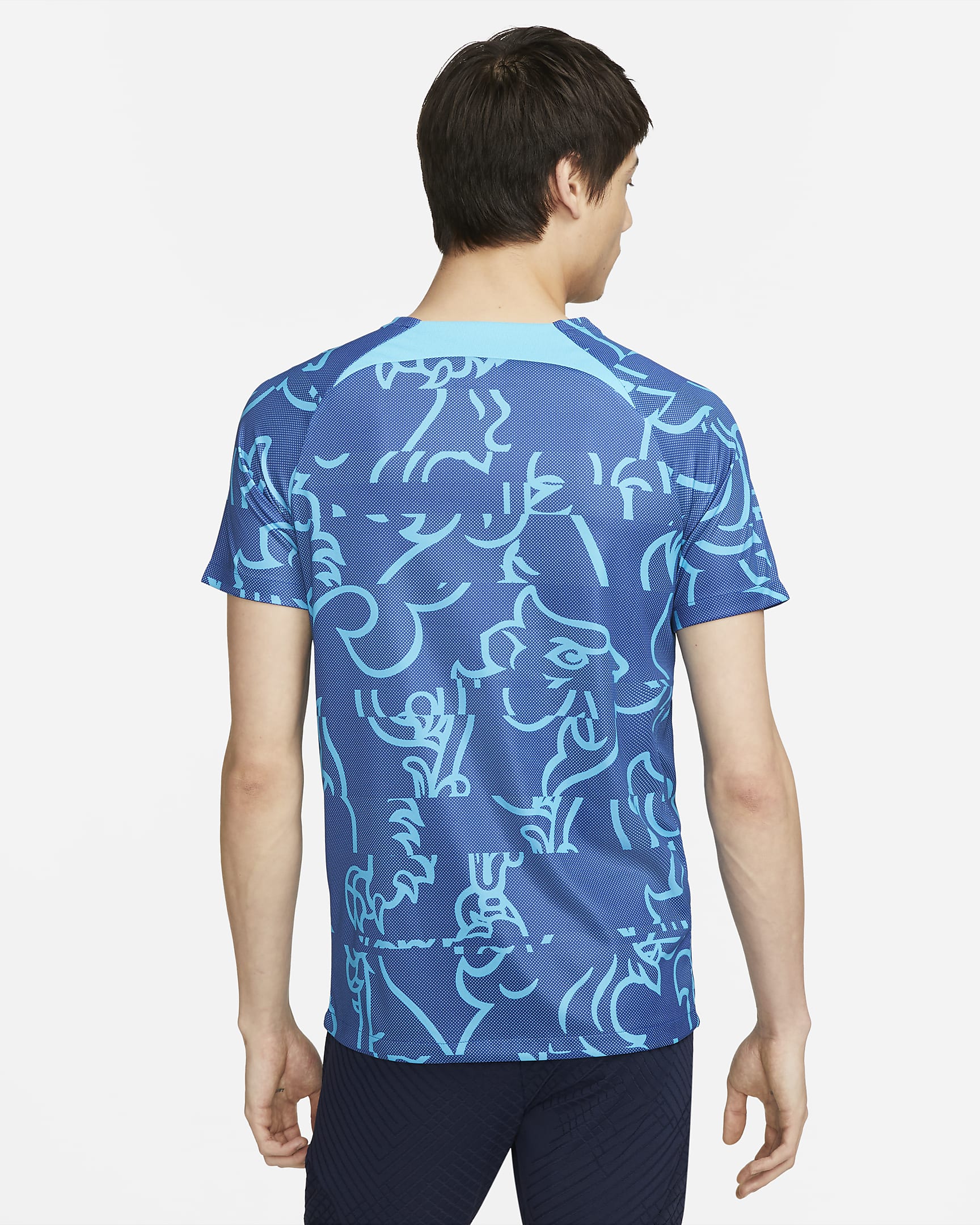 Chelsea F.C. Men's Nike Dri-FIT Pre-Match Football Top. Nike LU