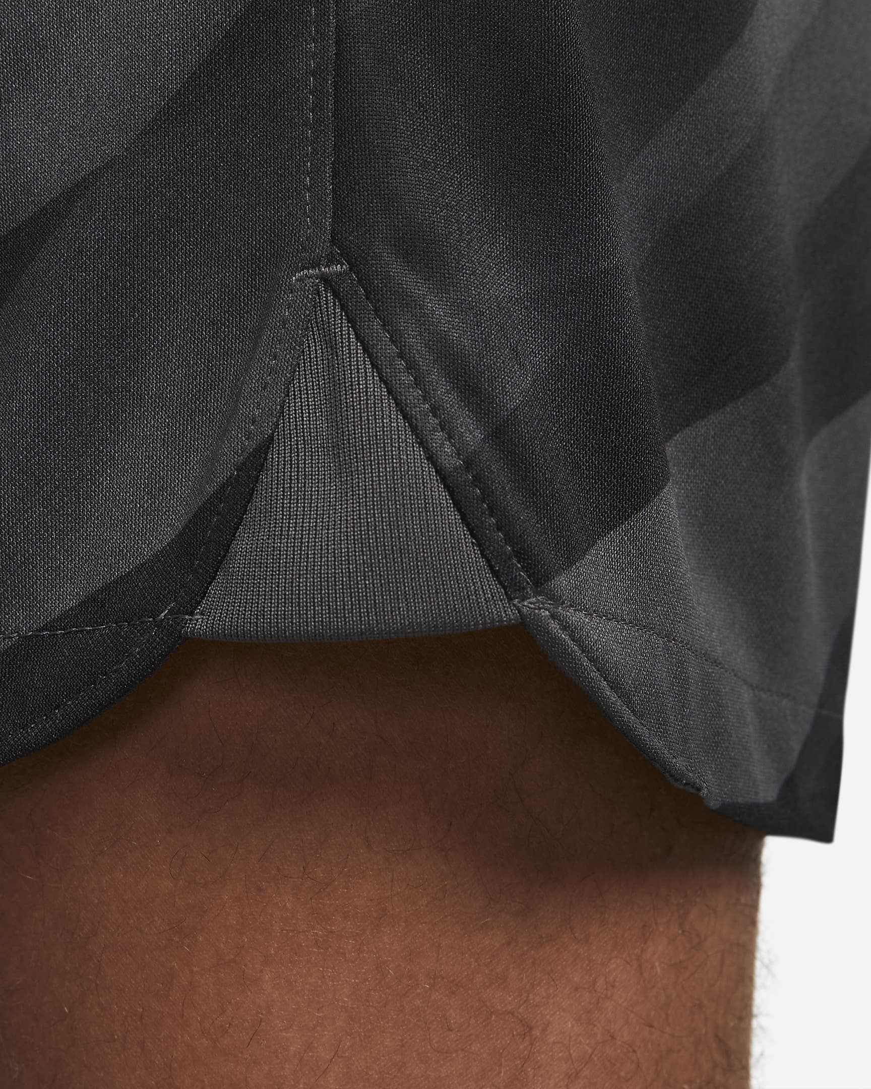 Liverpool F.C. 2023/24 Stadium Goalkeeper Men's Nike Dri-FIT Football ...