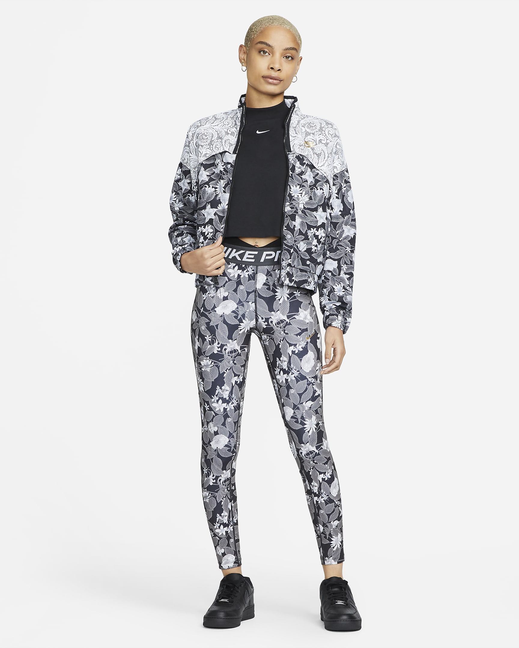 Serena Williams Design Crew Women's Woven Jacket. Nike UK