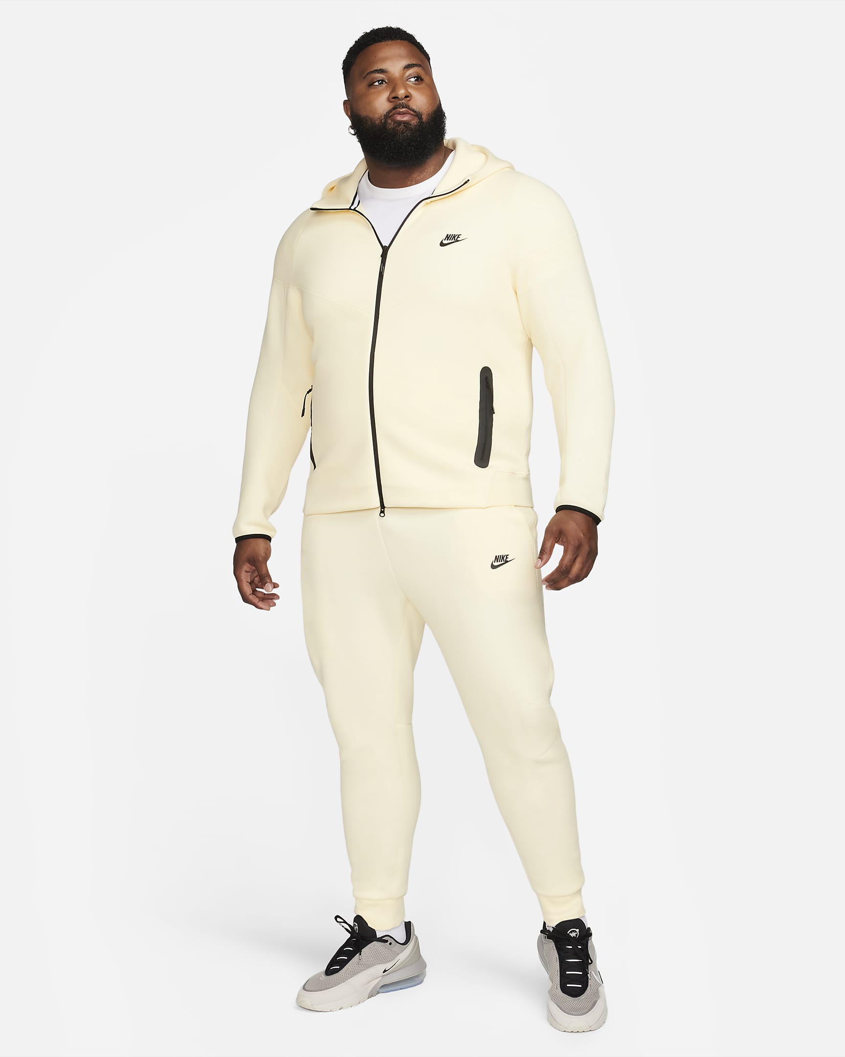 Sweat à capuche et zip Nike Sportswear Tech Fleece Windrunner pour homme. Nike BE